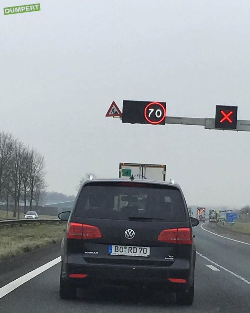 Dumpert on Twitter: "Klopt! #bord #auto #kenteken https://t.co/U2tX4EoD9H https://t.co ...