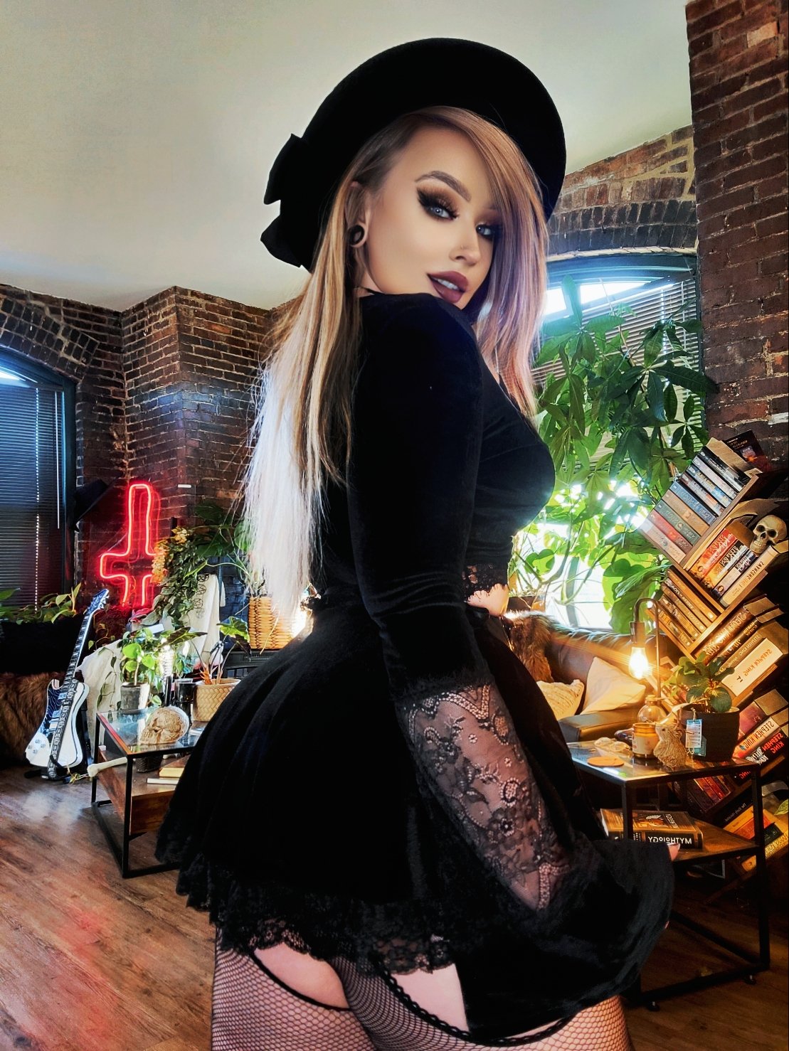 Lewdlings 🖤🔞 on Twitter: "are you a even real witch if you cant shove an entire broom up your ...