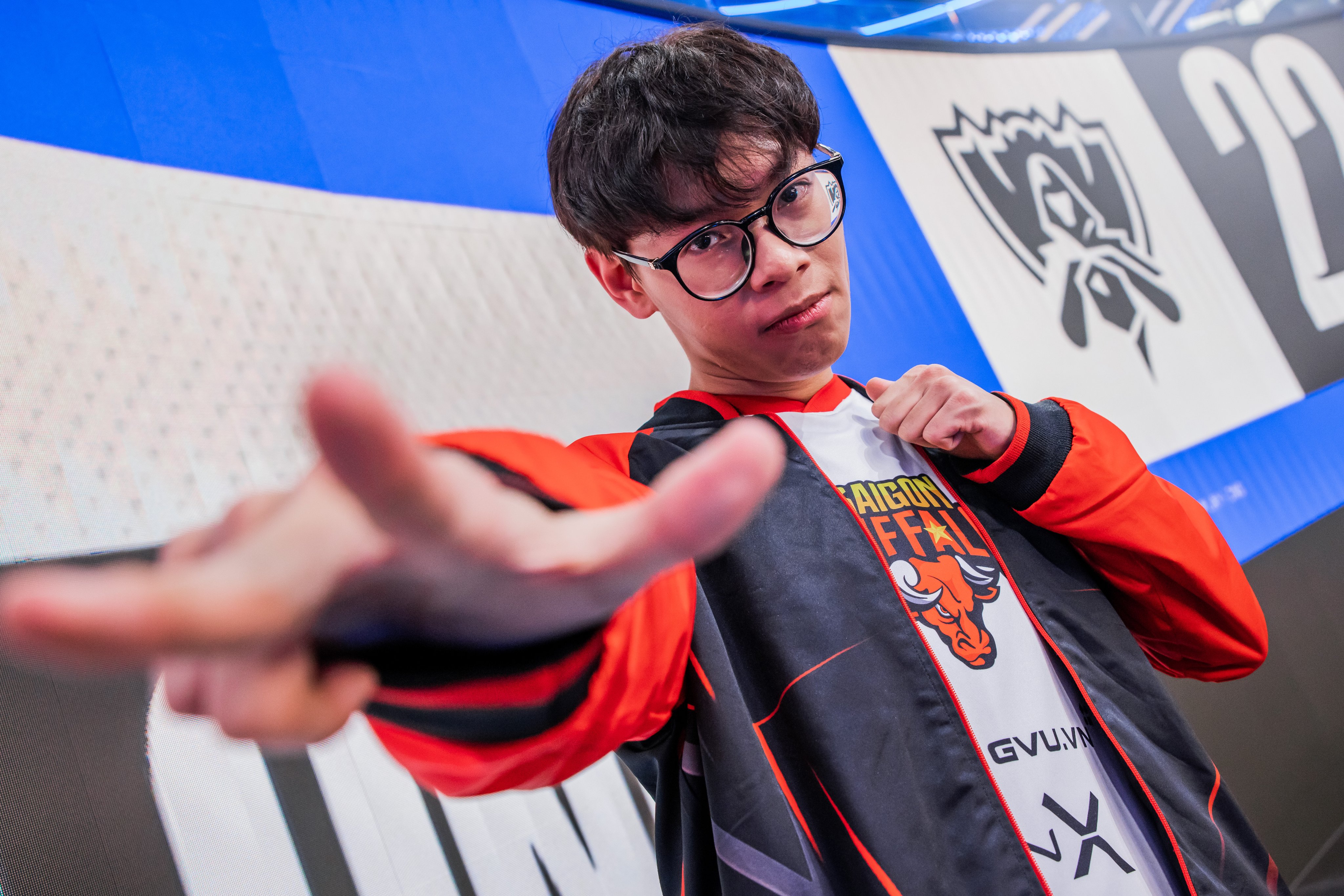 LoL Esports on Twitter: "COMING UP: @RNG versus @MrBuffalo7! #Worlds2022 https://t.co/4Twdw0lWyS ...