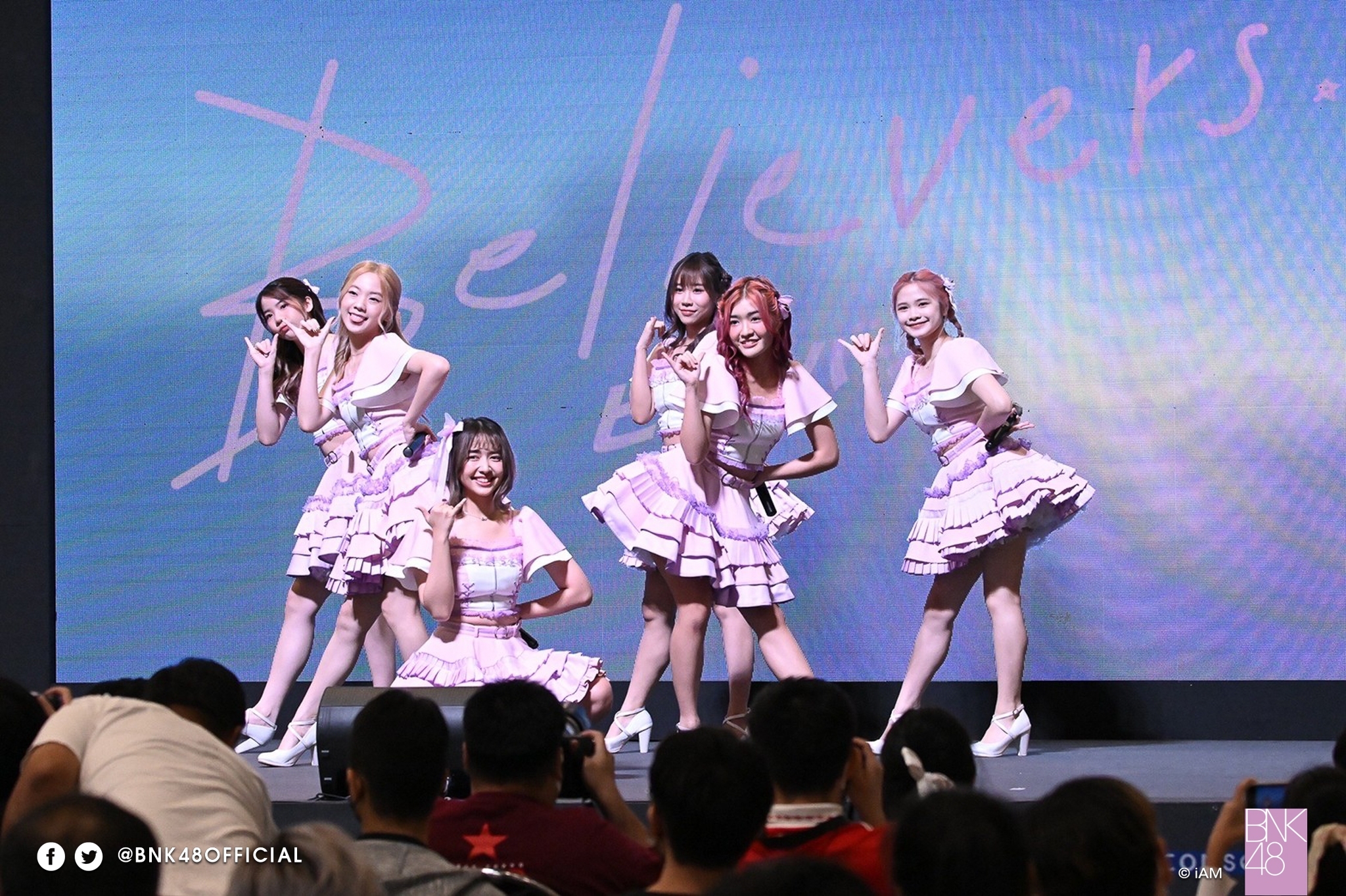 BNK48 #BNK48_Believers ☁️🌟 on Twitter: "☁️ #BNK48_Believers_Roadshow 🌟 ขอบคุณทุกคนที่มาเจอกันที่ ...