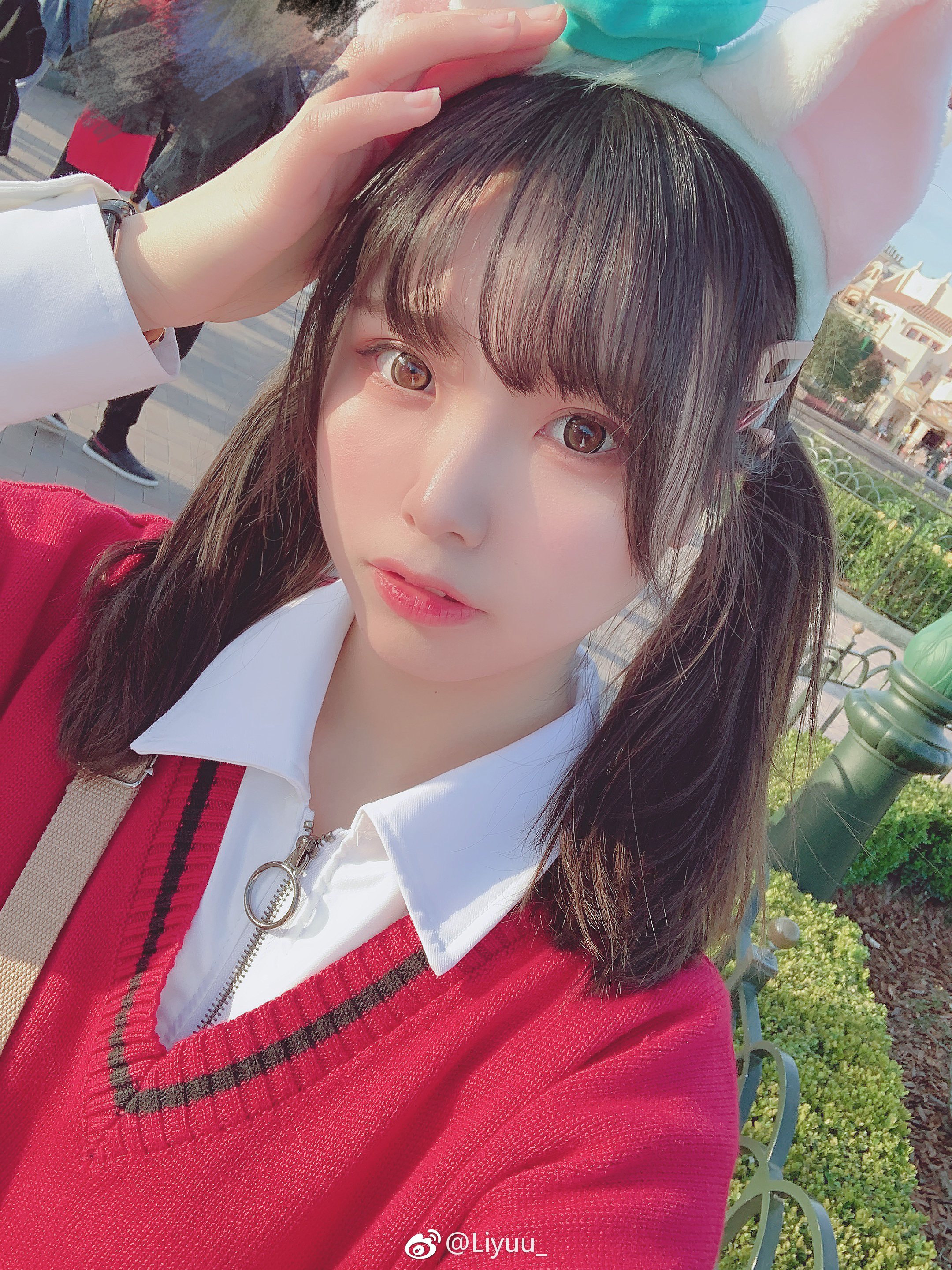 Alse - 鯉友 on Twitter: "Red is Liyuu's best color. She is so pretty. Everyday Liyuu Day 1185 ...