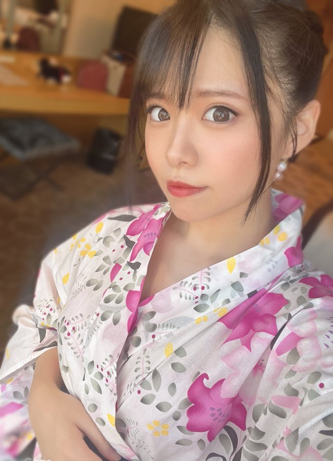 美少女で一息。。 on Twitter: "#鈴音杏夏 可愛いかったらリツイート 出演作品☞https://al.dmm.co.jp/?lurl=https%3A%2F%2Fwww.dmm ...