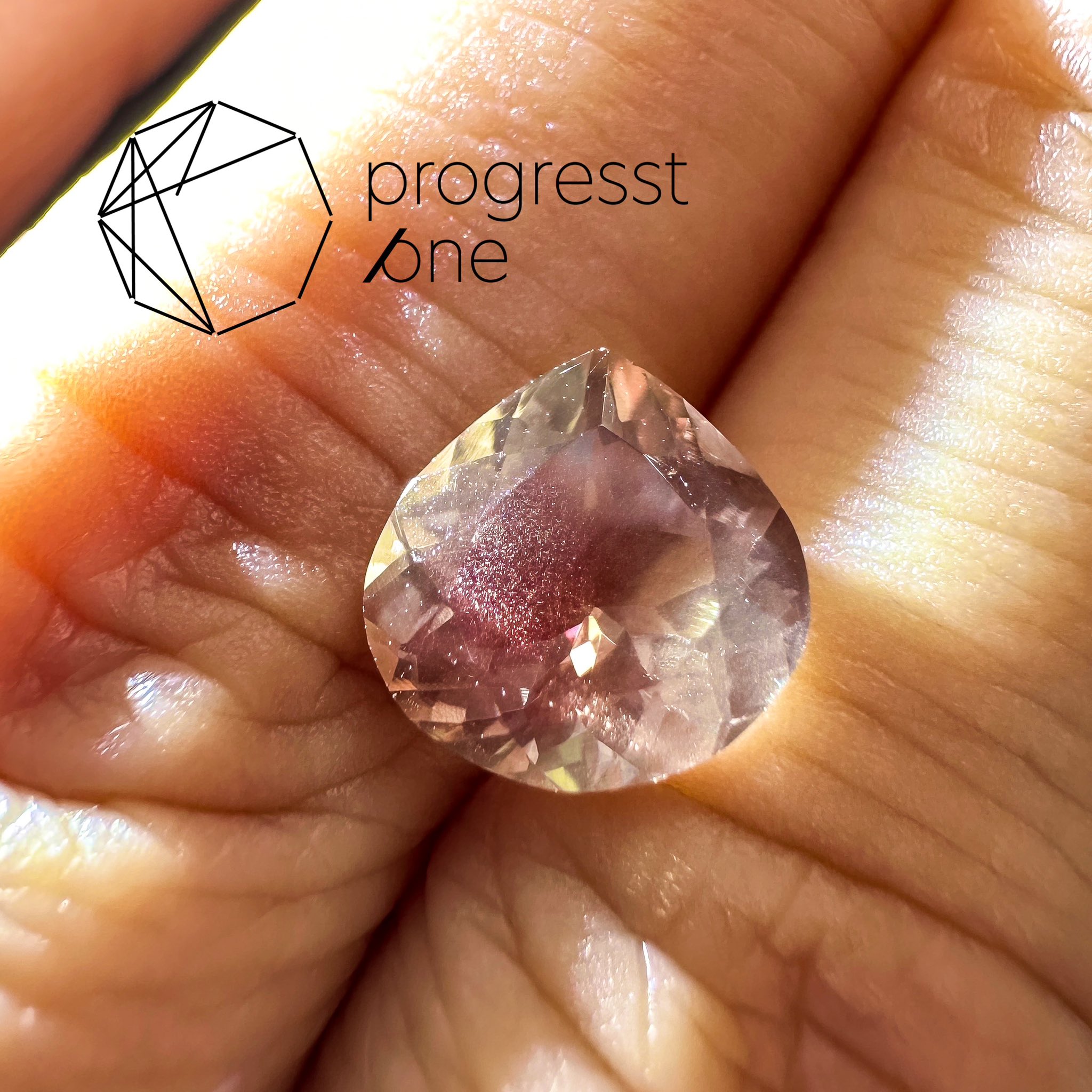 progresstone on Twitter: "#ラベンダー翡翠 #バイカラーサファイア #オレゴンサンストーン 3点アップしました🙇‍♀️ https://t.co/FM4ihC3f8D ...