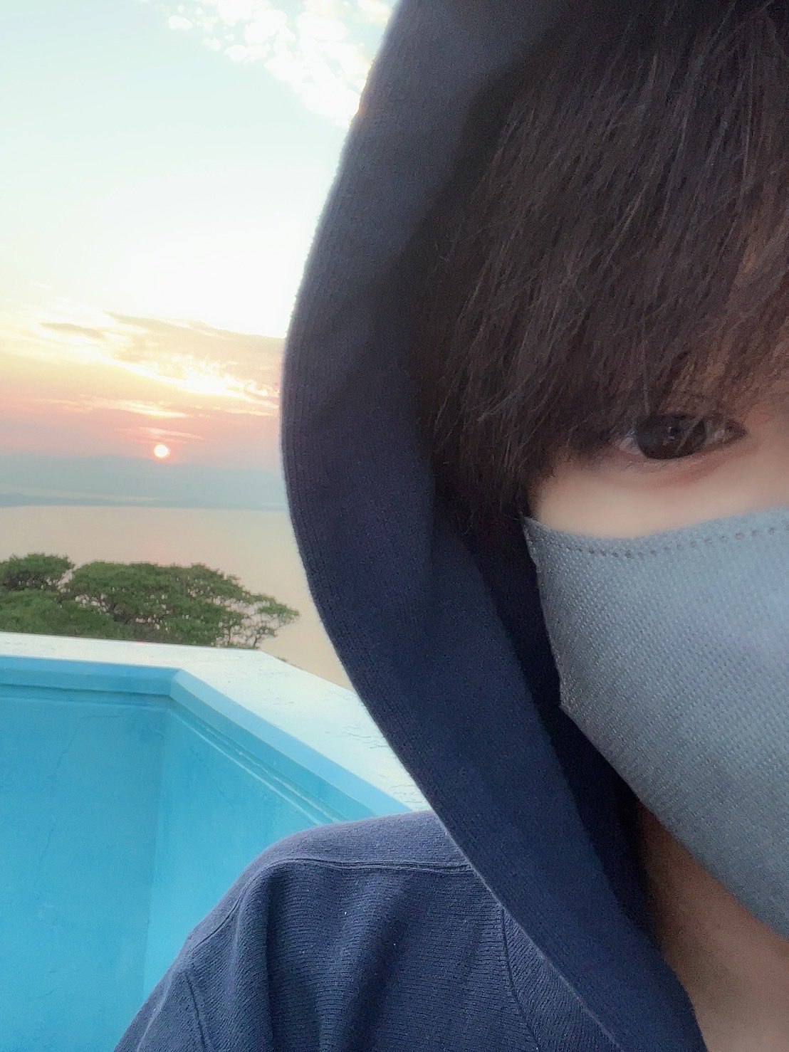 9bic on Twitter: "【📝 #今日のキュービック】 りょ 実は今帰省しておりましてですね、高校生ぶりの友達と久しぶりに会えてめちゃくちゃ楽しかったです。 これは朝日をみにいった ...