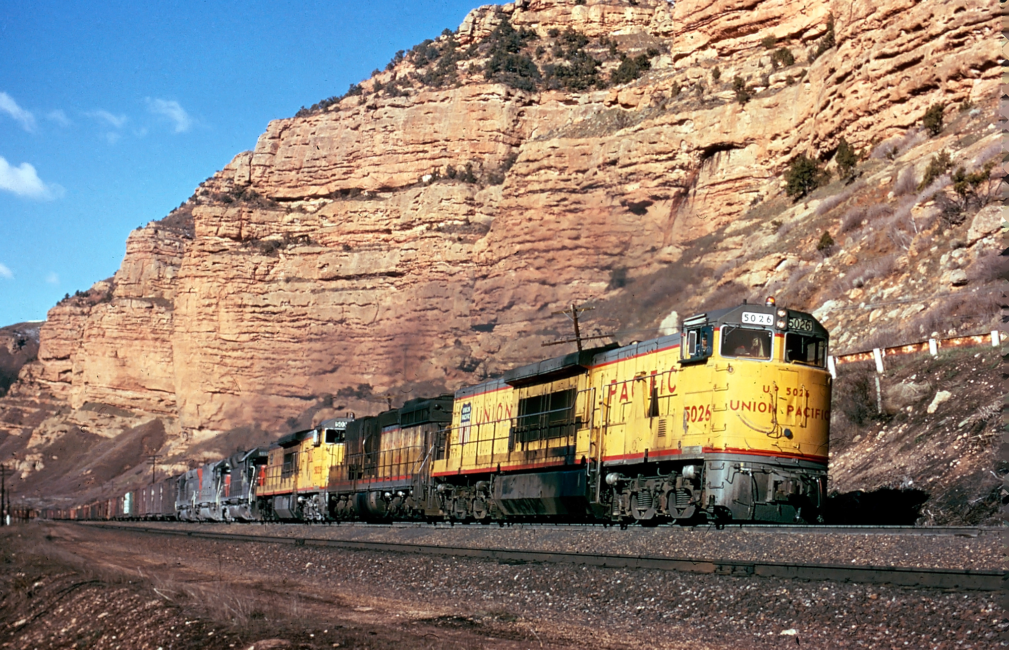 American-Rails.com on Twitter: "Union Pacific U50C's (along with an SD24B) and Southern Pacific ...