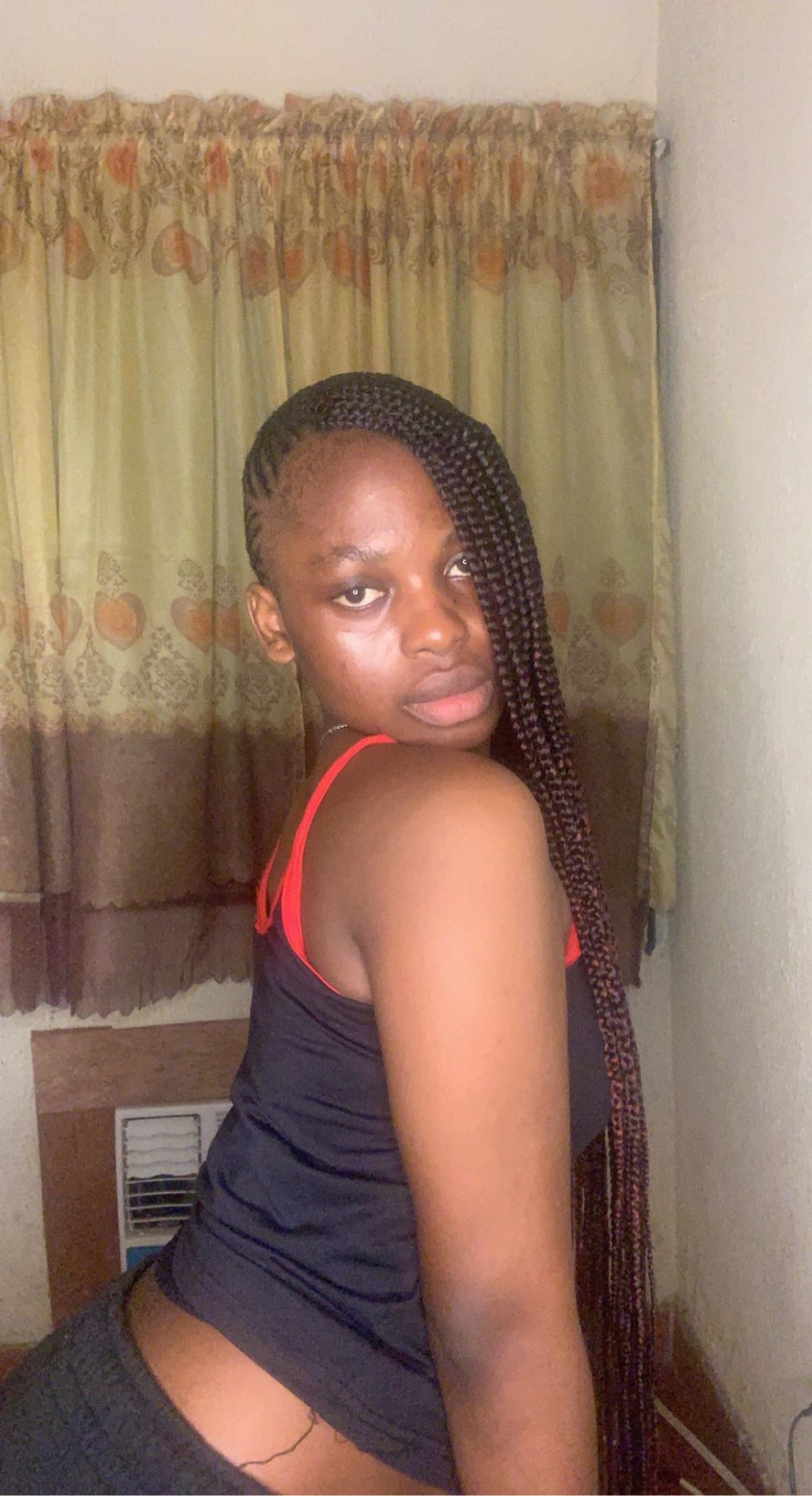 Bamidele🕊 on Twitter: "My boyfriend said I look like Tems https://t.co/Phmh1BoPdQ" / Twitter