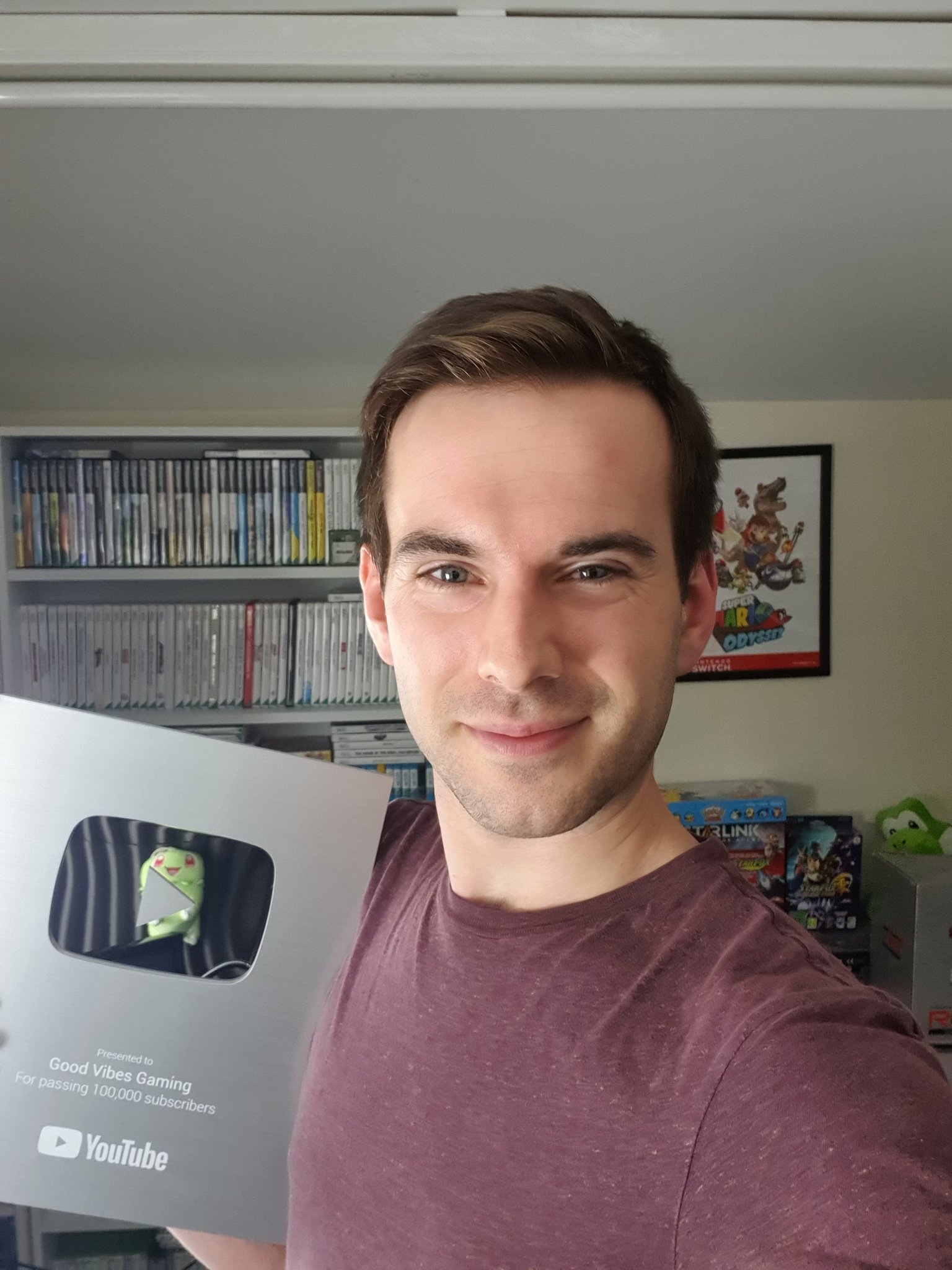 Jon Cartwright on Twitter: "I've never had a play button before When in doubt I'll look into the ...