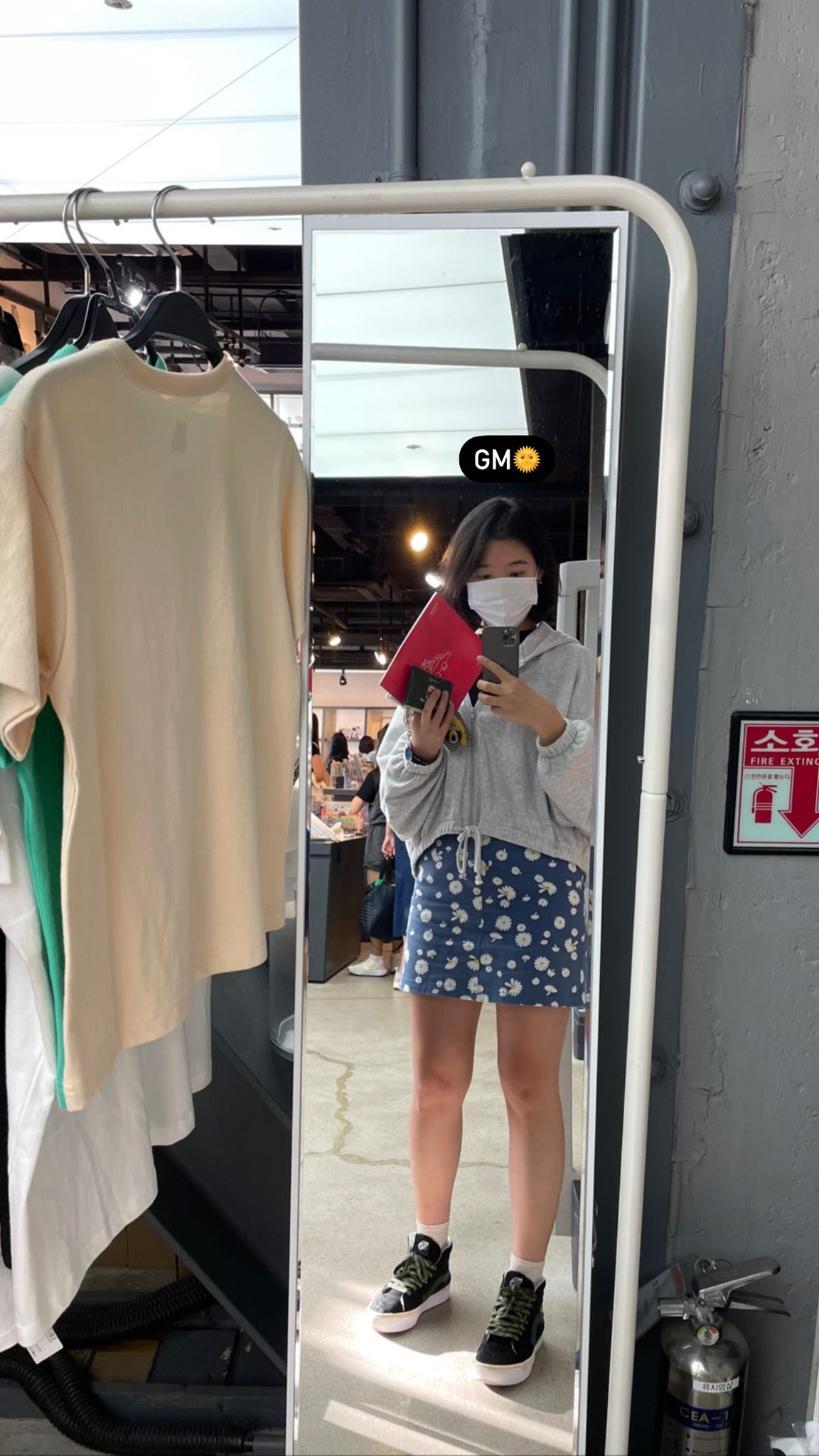 Tocotoco Jin on Twitter: "GN!🌝 and GM fro Korea!🇰🇷 https://t.co/2d3ugYDy2h" / Twitter