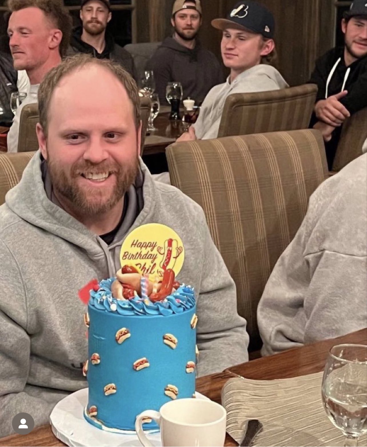 Dean Blundell🇨🇦 on Twitter: "RT @bondzeelive: This is all time awesomeness. Long live Phil ...