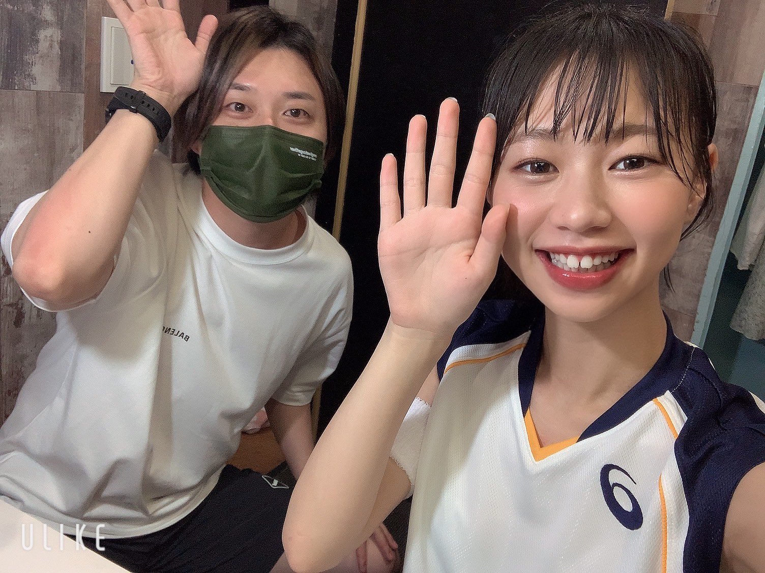 五芭 -いつは-이츠하- on Twitter: "今日は待望のデビュー日だよ〜〜〜🎊💝 みんな、私を見つけてくれてありがとう！ フォロワー2400人様もありがとう🥺💓 マネージャーさんと一緒 ...