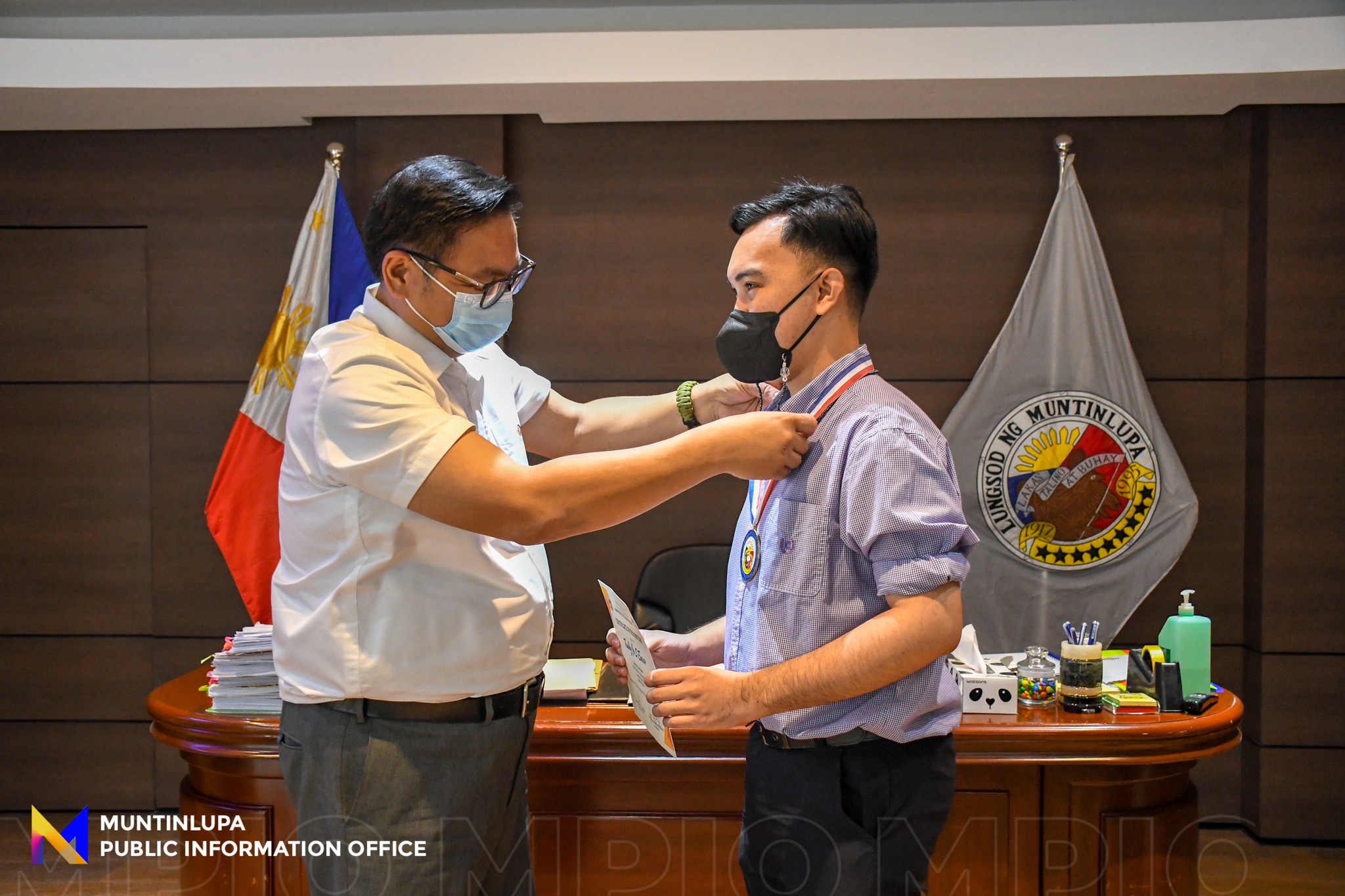 OFFICIAL MUNTINLUPA on Twitter: "Bumisita sa tanggapan ni Mayor Ruffy Biazon si Trubby Evasco ...