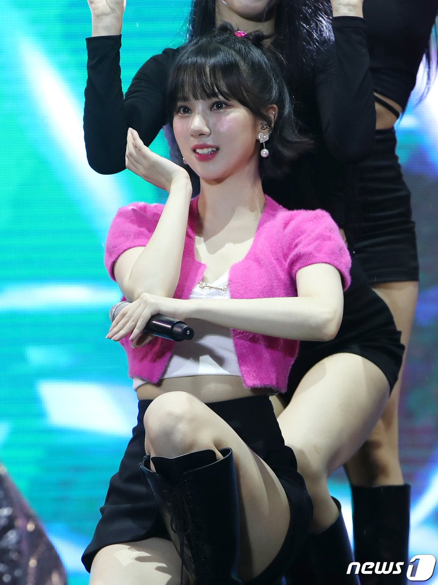 hime! on Twitter: "221003 - EUNHA at 2022 THE-K Stage K-POP pictures by press (2) #은하 #VIVIZ ...