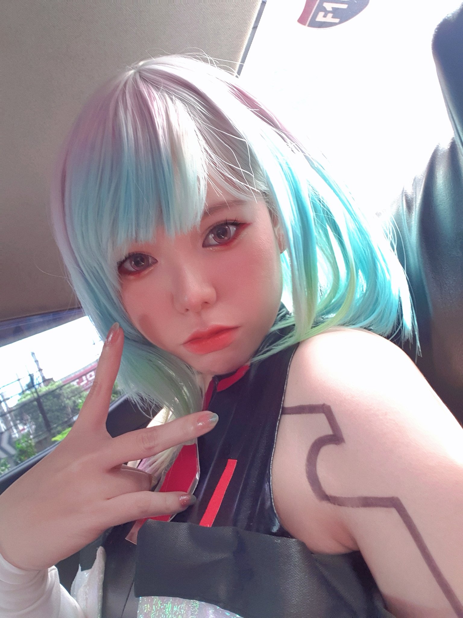 Hirariヒラリ on Twitter: "Not much selfies as i was reallyyy conscious of my body huhu Also didnt ...