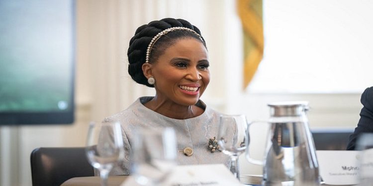 SABC News on Twitter: "Ousted Johannesburg mayor Dr Mpho Phalatse has filed papers in the High ...