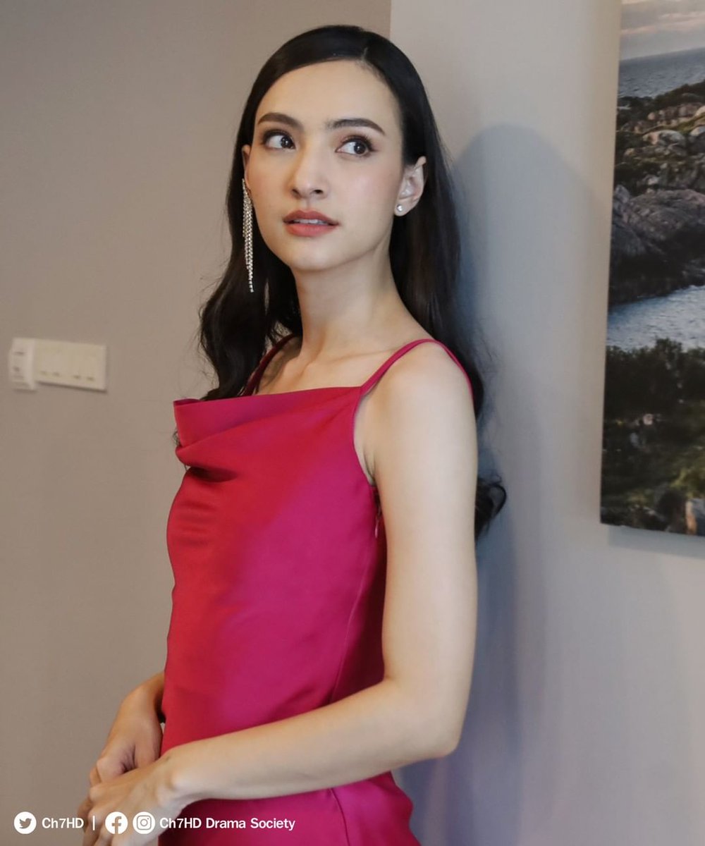 Ch7HD Drama Fans on Twitter: "กราบขอขมา เย็นนี้ 18.45 น. มาเป็นกำลังใจหล้ากัน 🥹 . #สาวน้อยร้อย ...