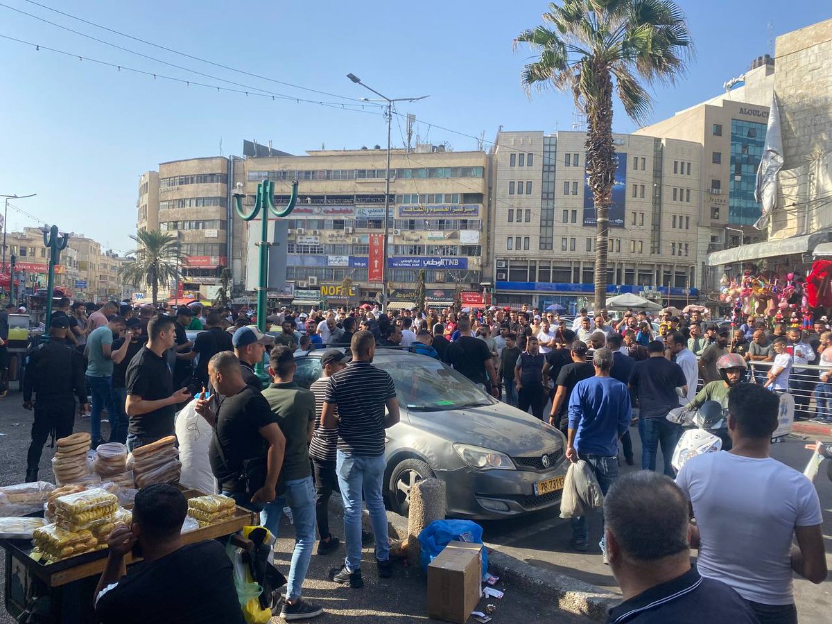 An Israeli settlers family including a tour guide mistakenly entered ...