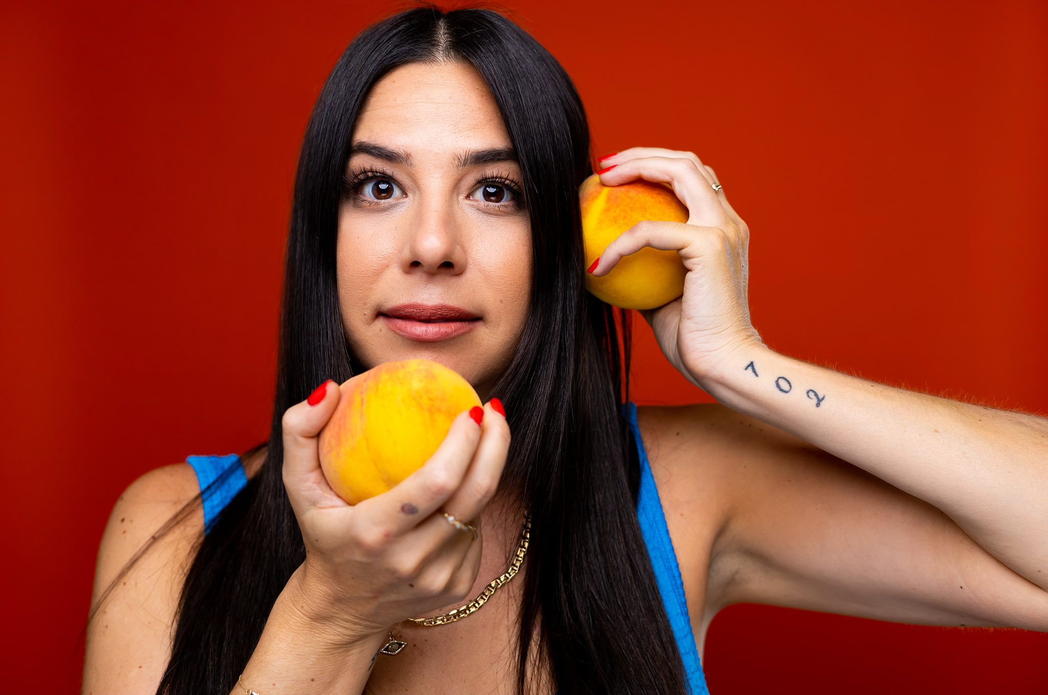 Rachel Wolfson on Twitter: "resting peach face 📸 @comedianarthur https://t.co/UK7422hvN0" / Twitter