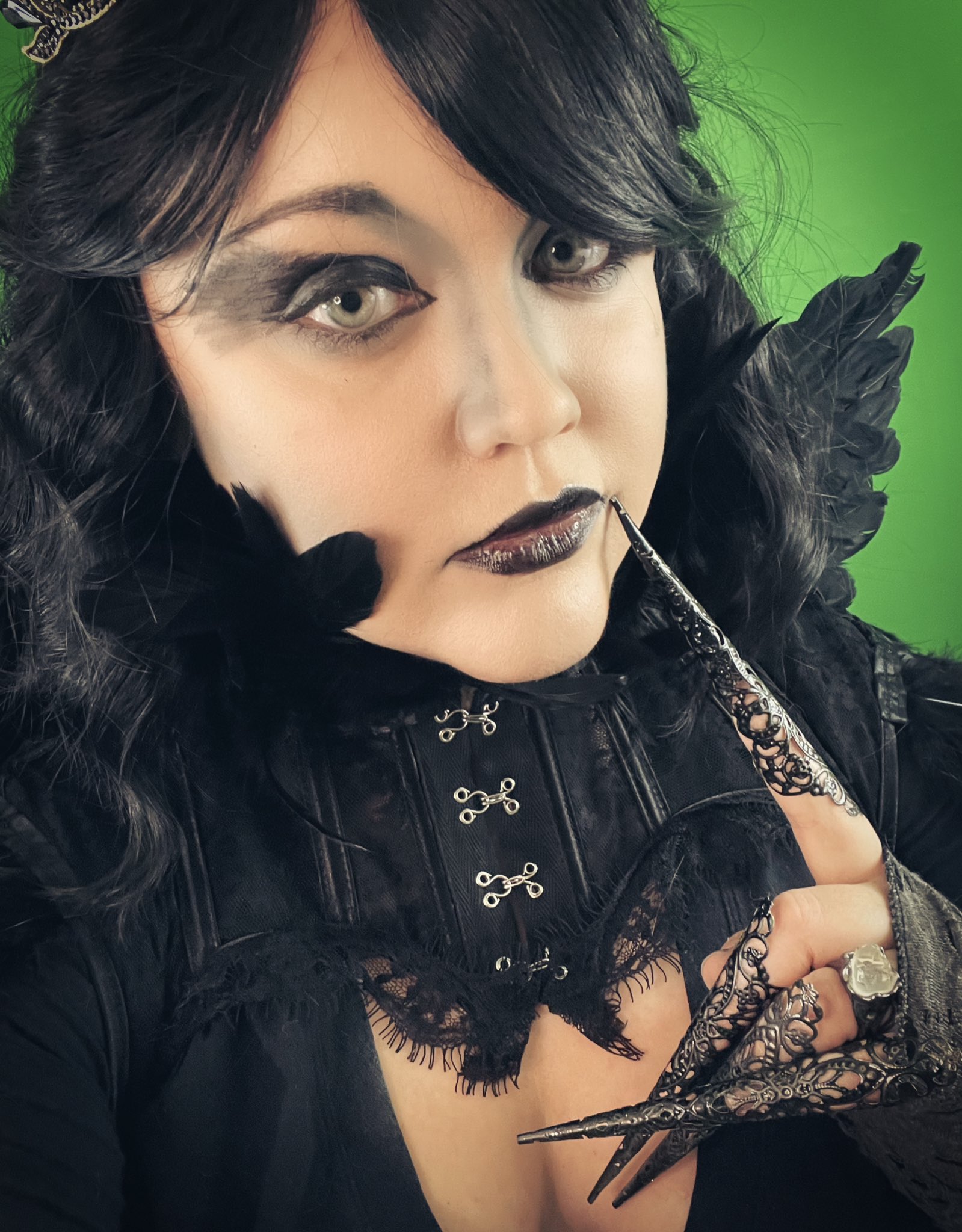 Sage 🔮 Wailingwind ASMR on Twitter: "Ready to meet the Raven Queen? 🖤 Premiers in about an hour ...