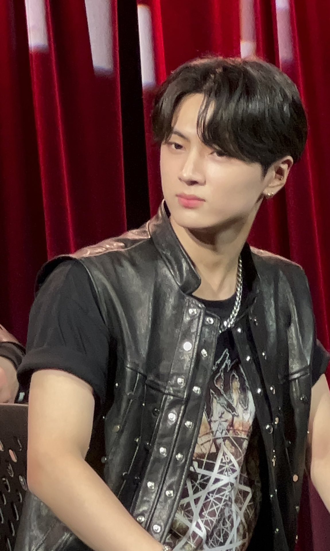 َ on Twitter: "Rockstar Jay at Grammy Museum. #enhypen #enhypen_jay https://t.co/vK3rVWKrJD ...