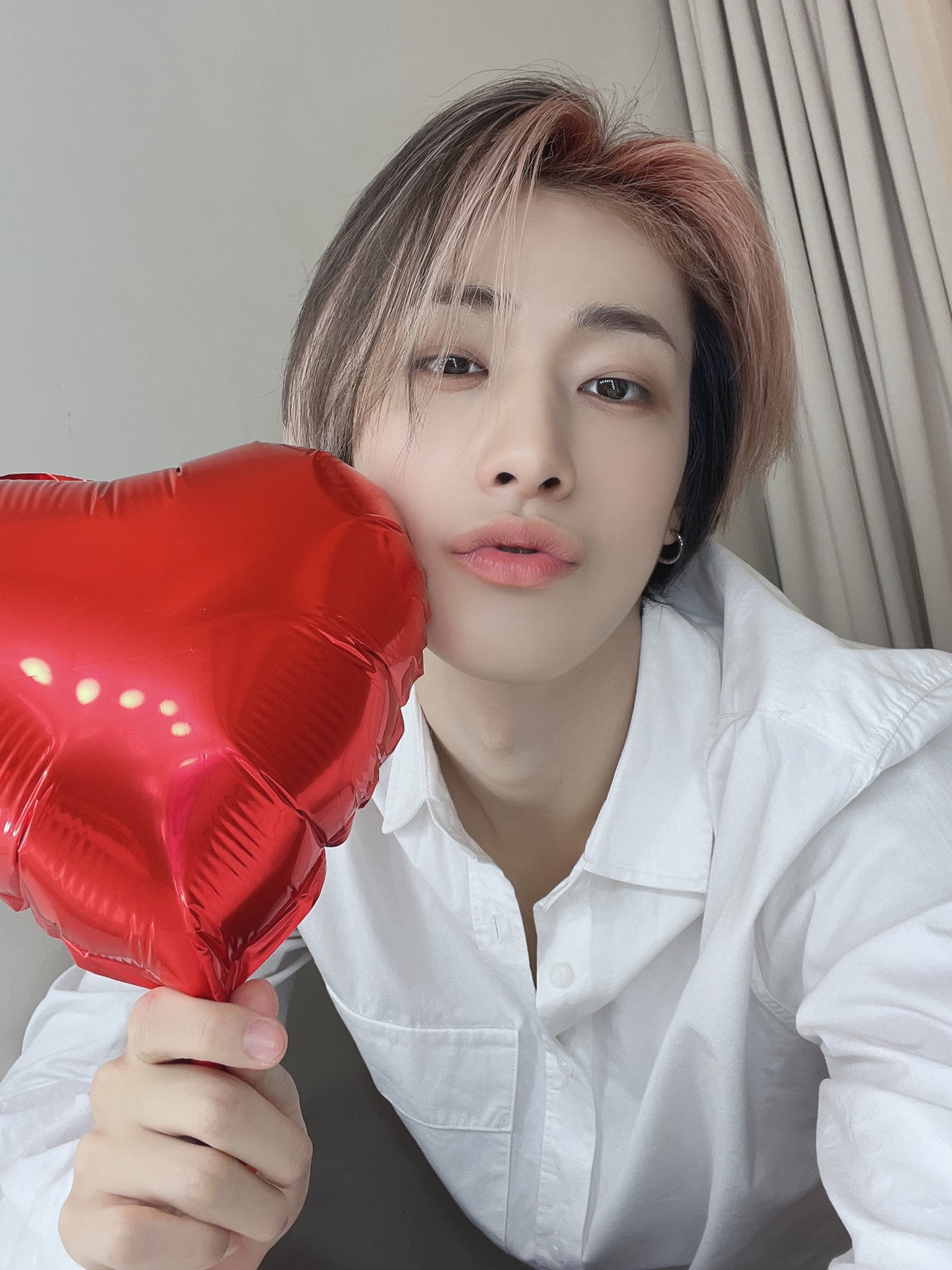 위아이(WEi)_OFFICIAL on Twitter: "데뷔 2주년을 축하합니다🥳 #위아이 #WEi #루아이 #RUi #유용하 #YOOYONGHA #HAPPY ...