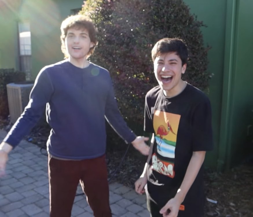 🎃MiloOOoo👻 | proud Boober on Twitter: "RT @catprick: i love these two pictures because even ...