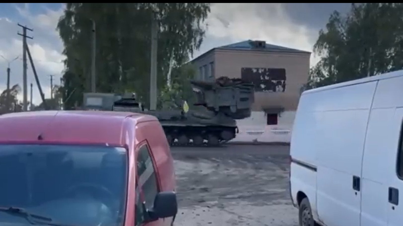 Rob Lee on Twitter: "Russian MDK-3 and BTM-3 trench-digging vehicles and a K-53949 Typhoon-K ...