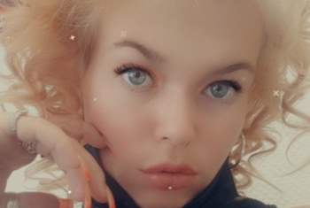 Sexy Amalie on Twitter: "Lust auf ein Date? Schau dir die neuen Bilder meiner Freundin an: https ...