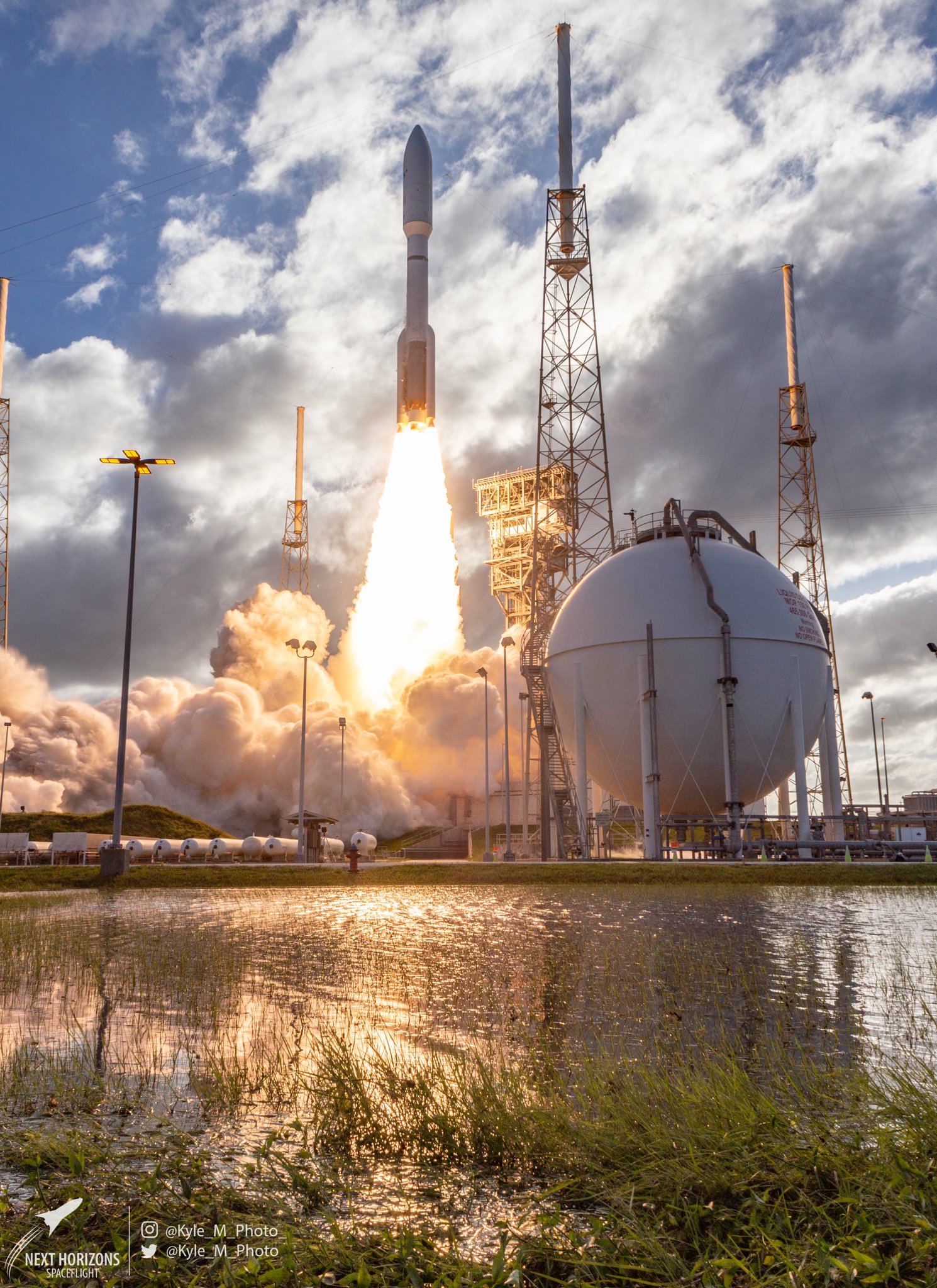 D. Stamos/Helodriver on Twitter: "RT @Kyle_M_Photo: Remote shots of Atlas V launching with SES ...