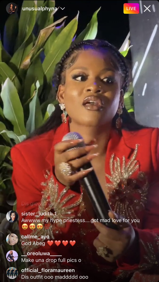 Omorfi gynaika🌺🌸 on Twitter: "RT @Owusuivy: She changed her nose piercing ring & has totally ...