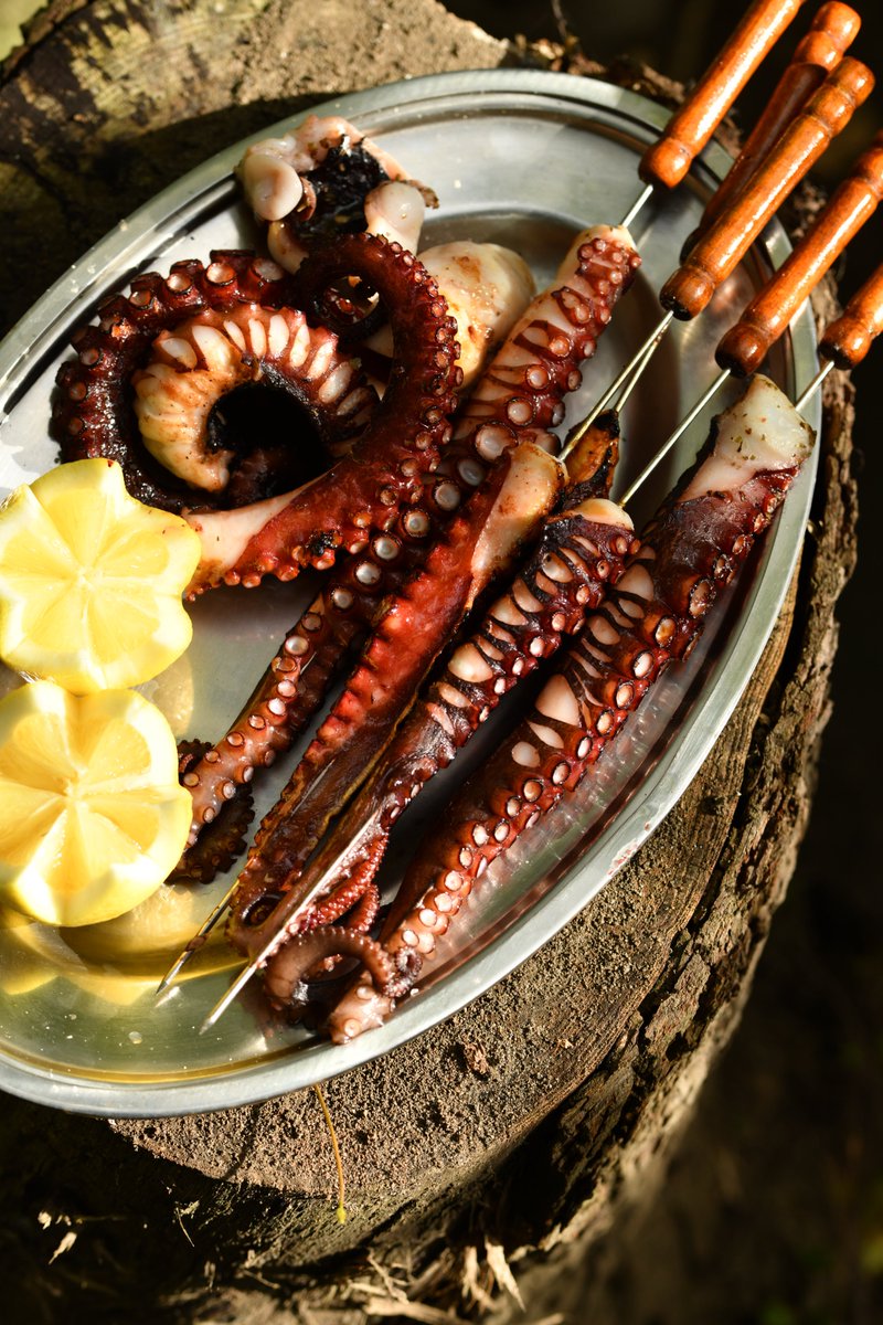 dancyu_mag on Twitter: "11月号「おいしいアウトドア」特集は本日発売です。 「本気のアウトドア」実践術の紹介ページは、SNSで噂の「竹筒ビリヤニ」や「炭火焼ハンバーガー ...