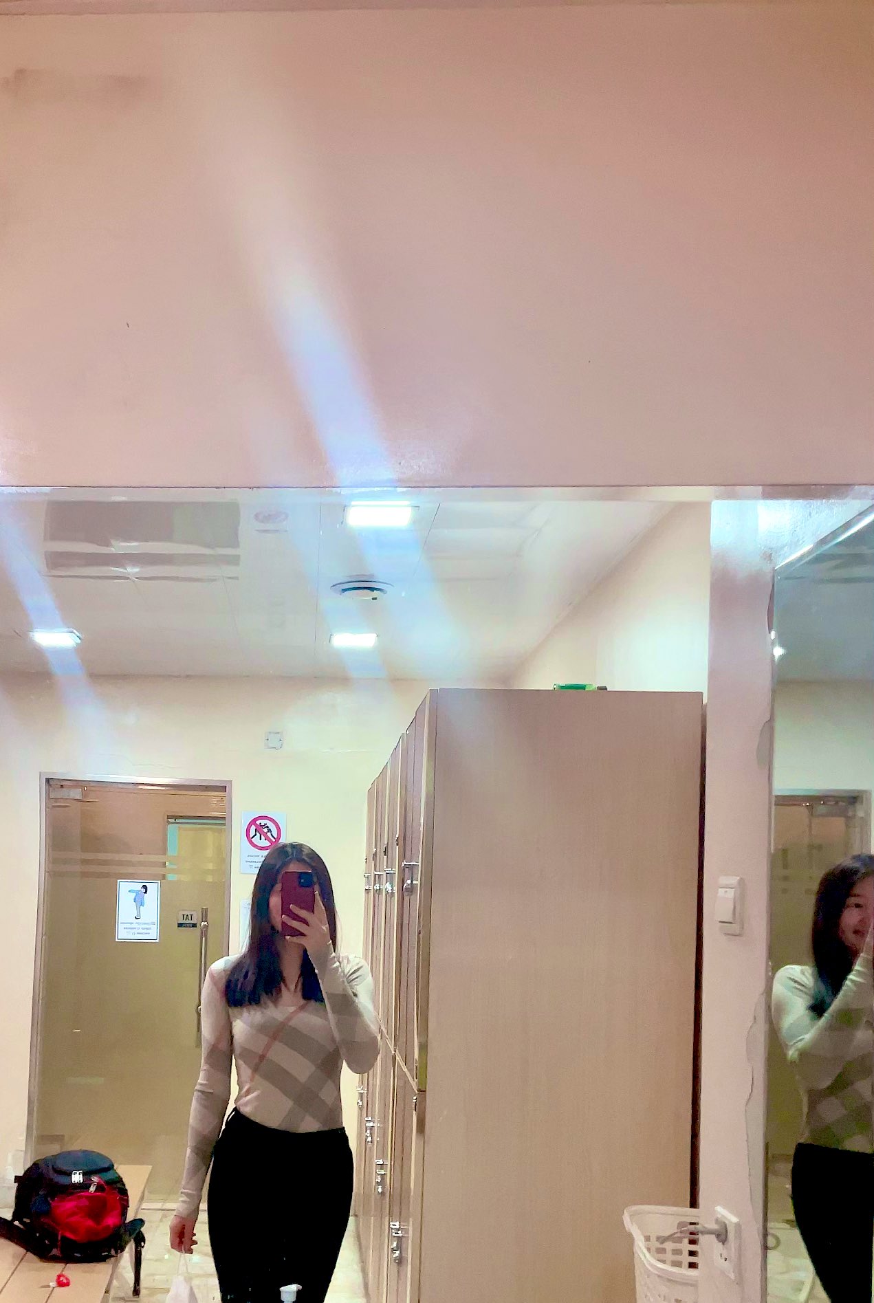 С Мөнхгэрэл On Twitter Нүүрээ хаалттай зураг аваад байдаг охид гэсэн үү Яршиг л байна 😜