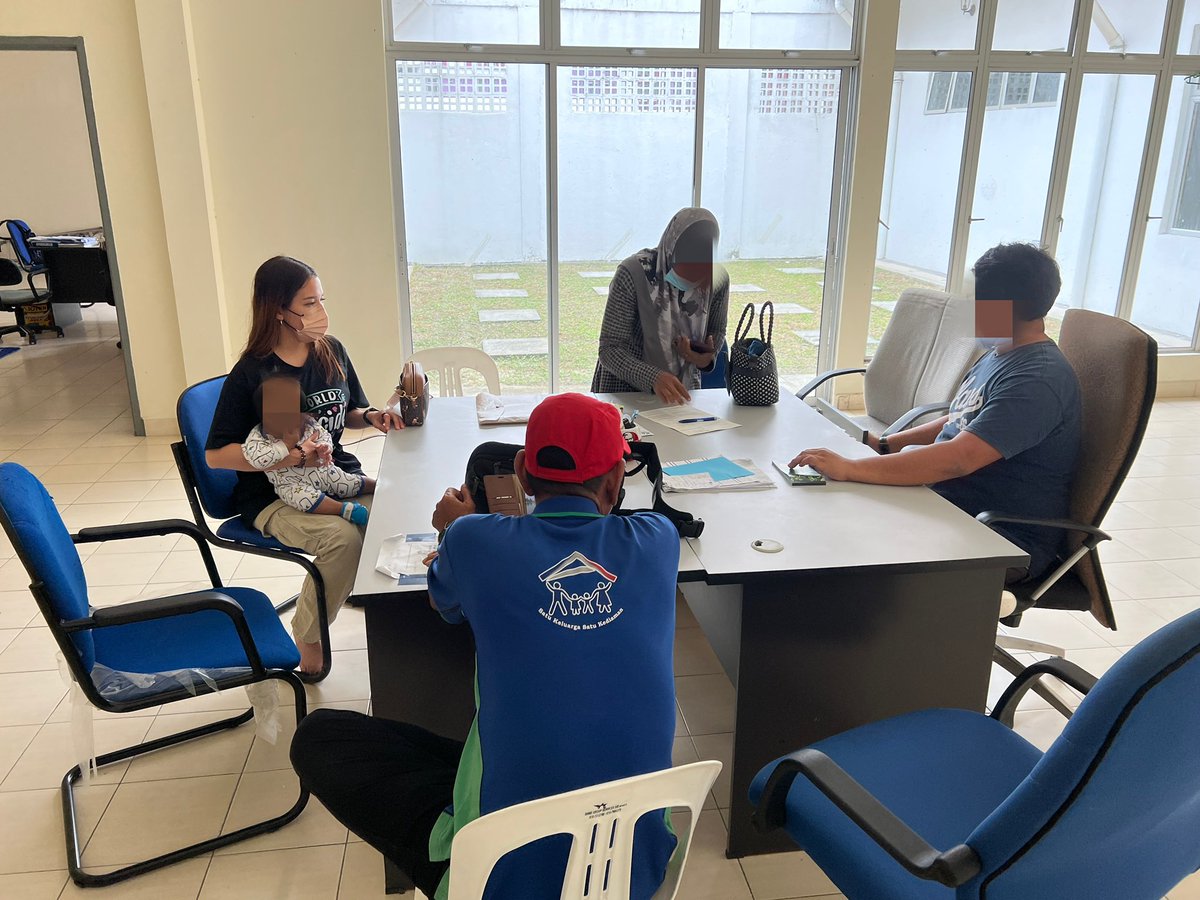 Marina Ibrahim's Threads – Thread Reader App