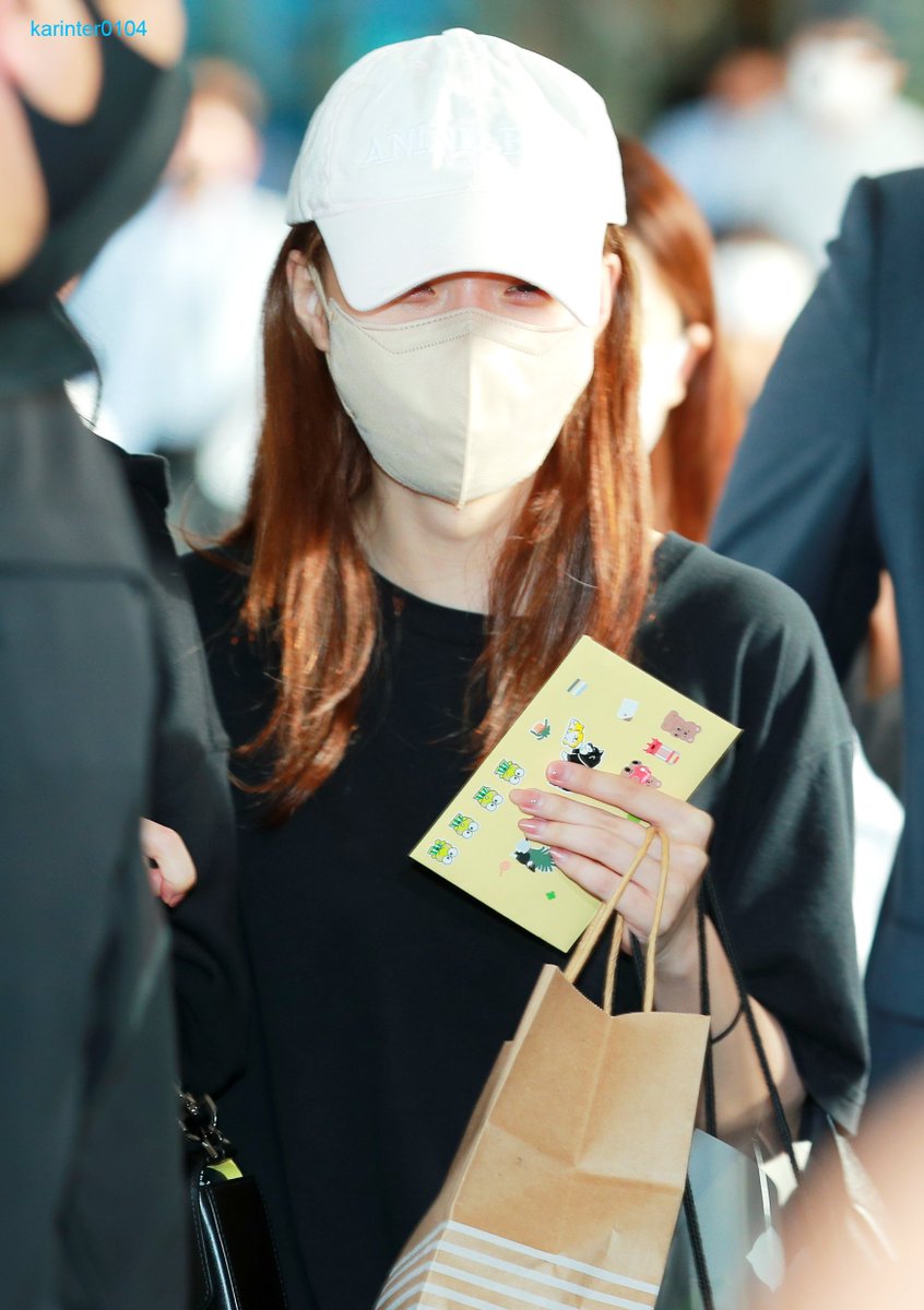 WINTER THAILAND (SLOW) on Twitter: "RT @karinter0104: 221004 Winter #WINTER #윈터 #aespa #æspa #에스파"