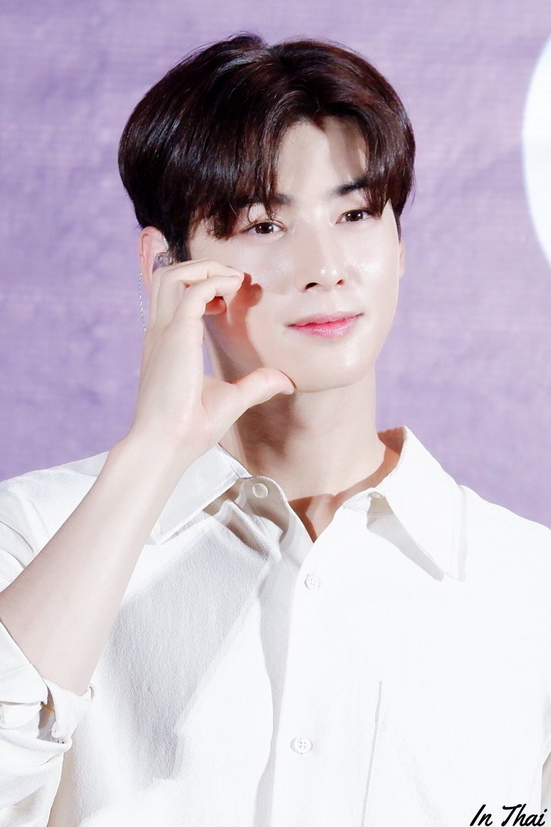 Sᴛᴀʀ ɪɴ Tʜᴀɪʟᴀɴᴅ on Twitter: "220730 PRESS CON ~ CHA EUN-WOO “JUST ONE 10 MINUTE” ” in Bangkok # ...