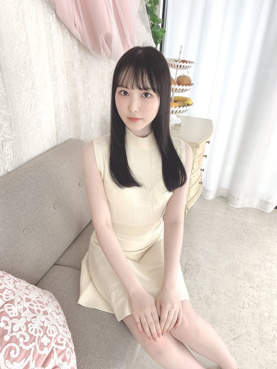 本日はラブポップ(R18)で香水じゅんちゃんを撮影しています🐰 ️ 🔞https://t.co/J3VxYmlk0j 純粋無垢な黒髪美少女です💯💯 #着エロ #グラビア #着エロ #グラビア ...