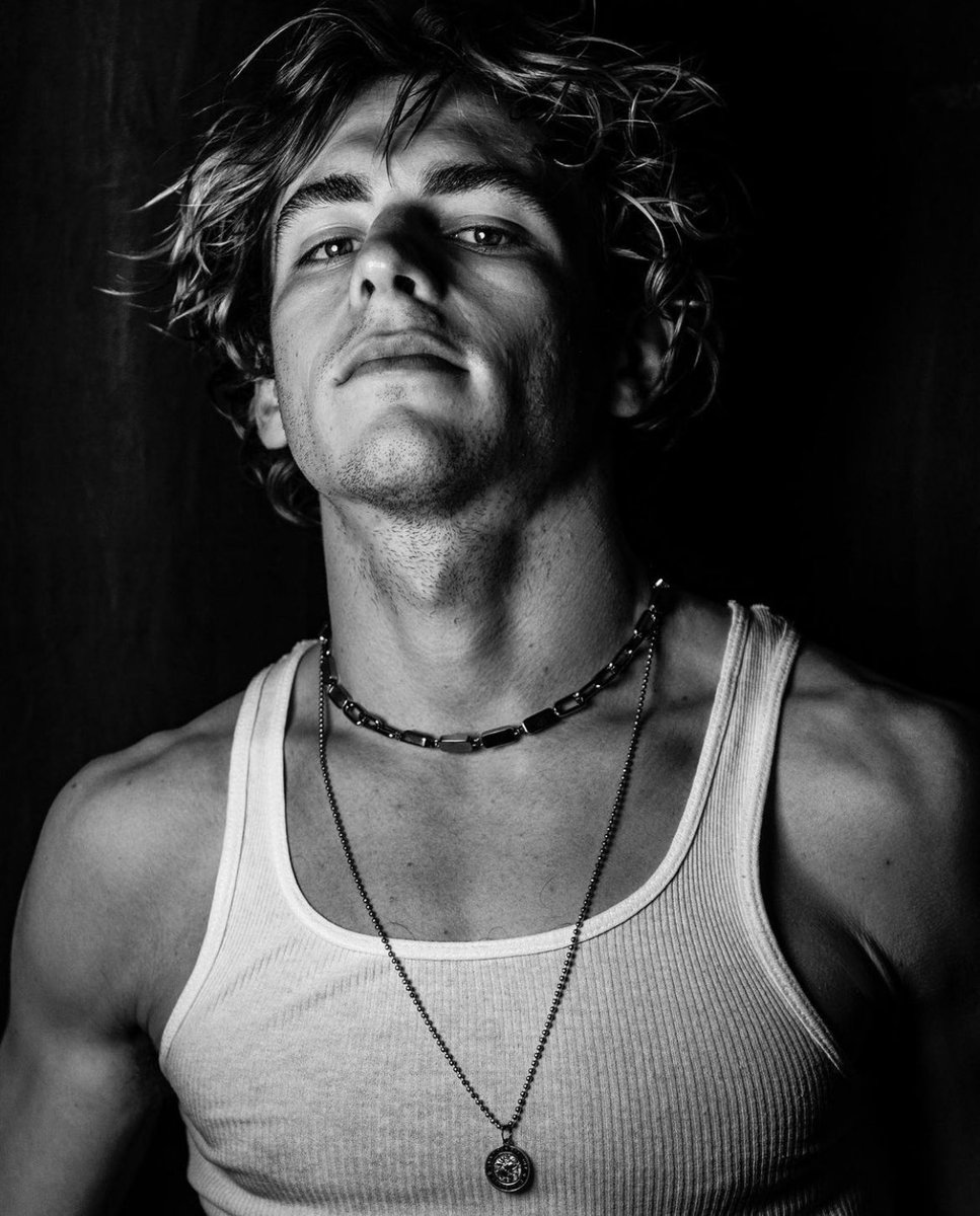 Kim 🥀 On Twitter Ross Lynch X Damon Baker Will Serve Every Single Time