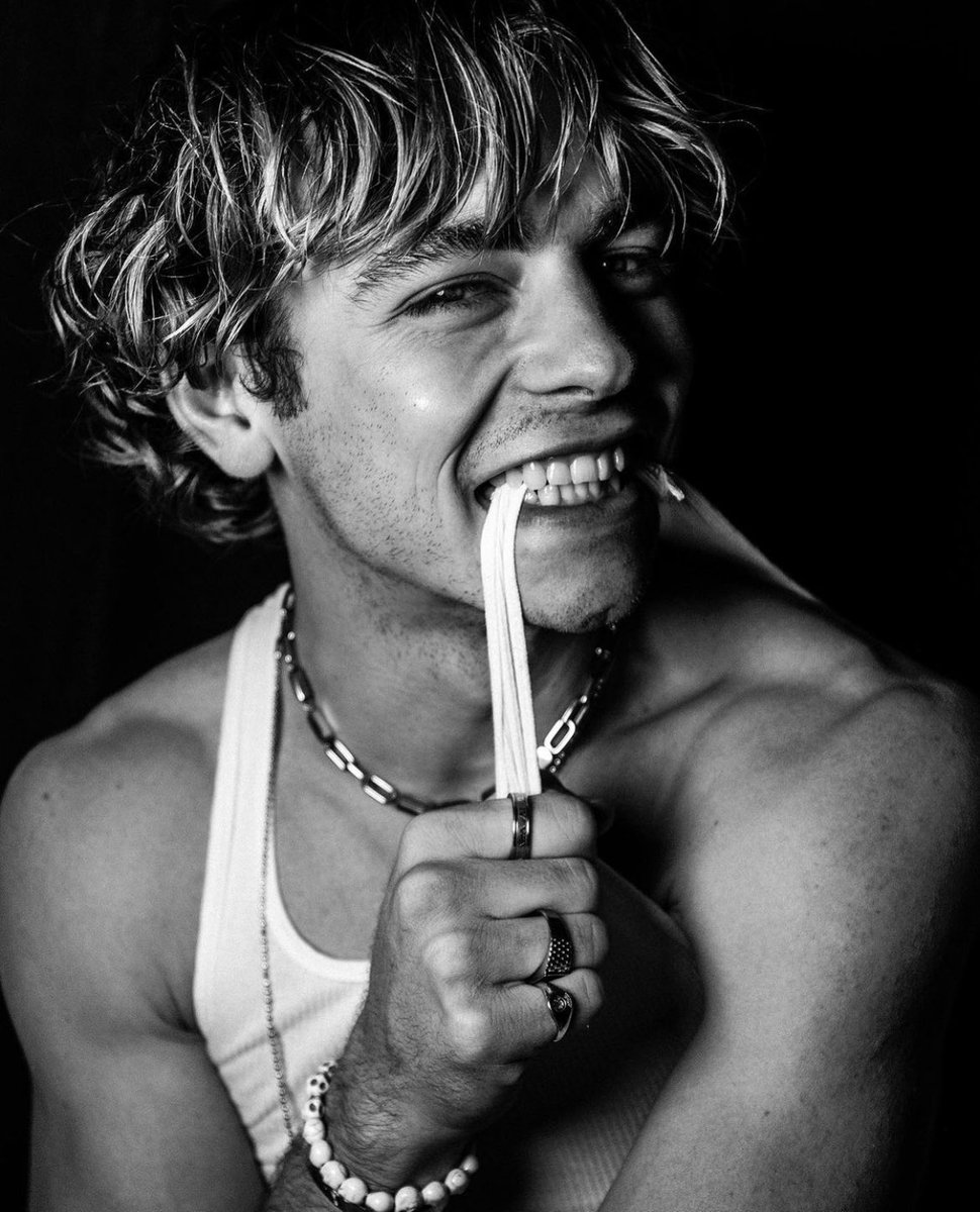 Kim 🥀 On Twitter Ross Lynch X Damon Baker Will Serve Every Single Time