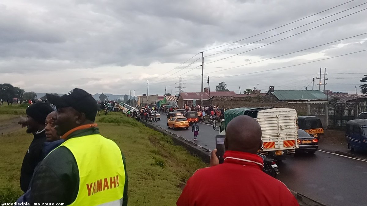 Ma3Route on Twitter: "18:46 Nakuru free area, NorthRift shuttle heading to Eldoret from Nairobi ...