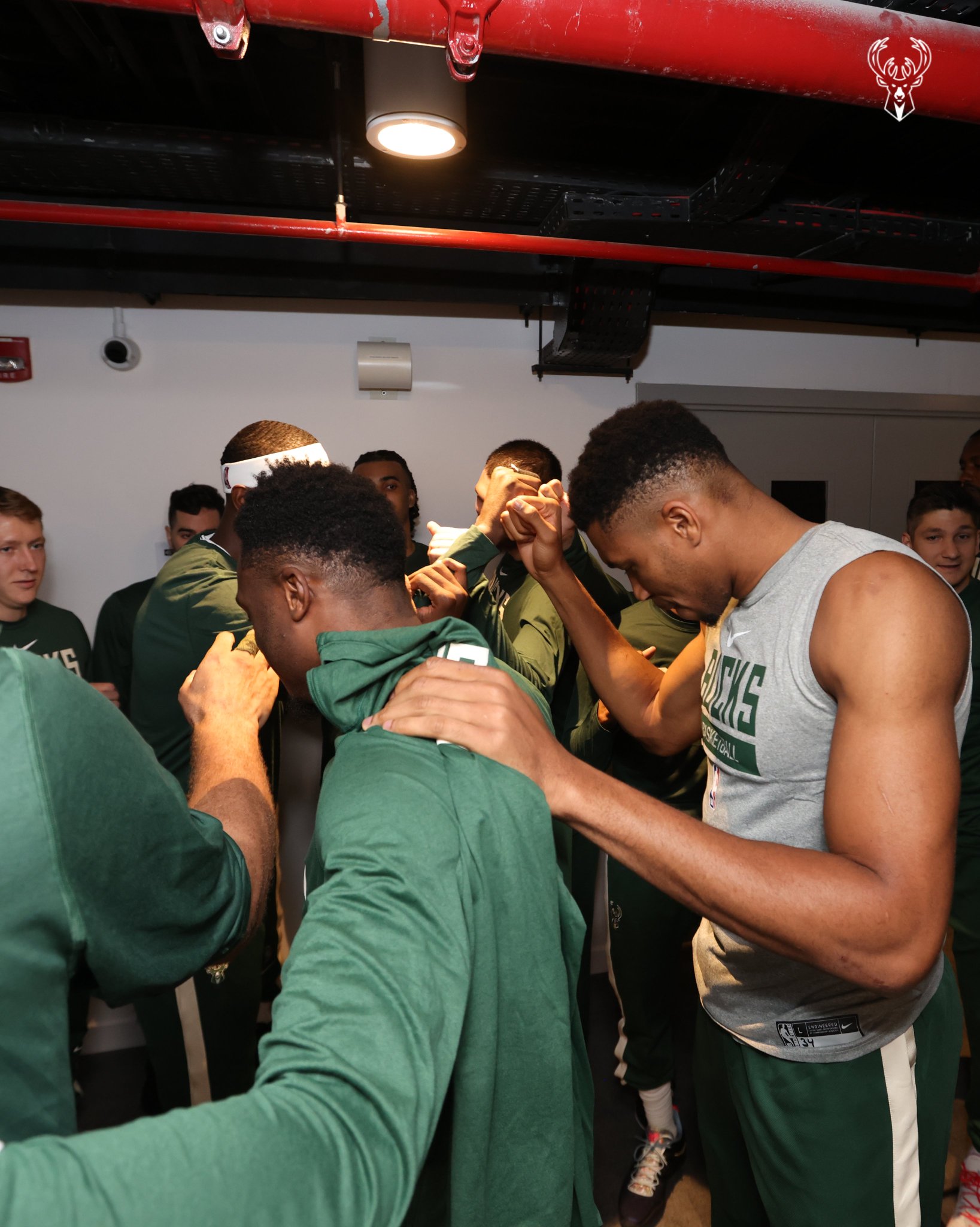 Milwaukee Bucks On Twitter It S Time For Bucks Basketball Https T