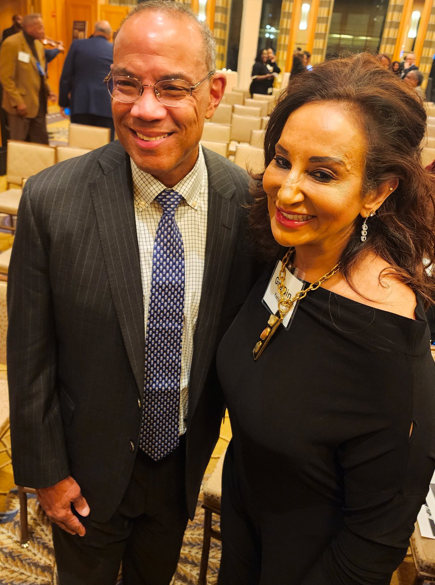 GINA DIN on Twitter: "Really interesting to speak to John W. Rogers Rogers’s firm helped blaze a ...