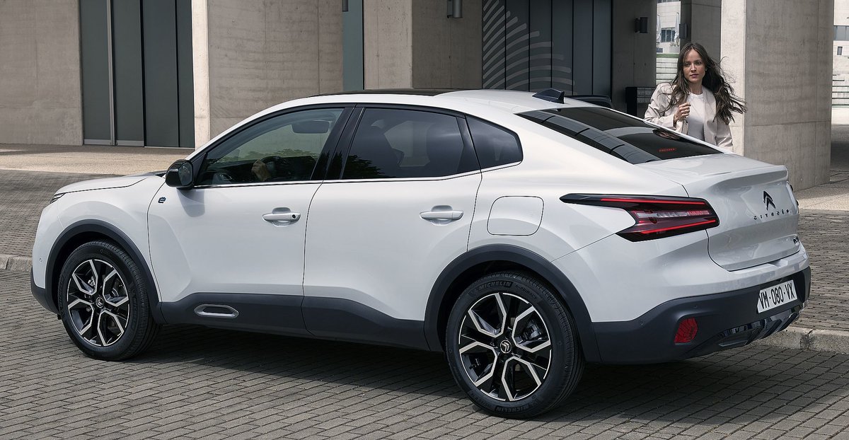 オーツ on Twitter: "RT @responsejp: シトロエンの新型クロスオーバー車『C4 X』、欧州で受注開始 https://response.jp/article/2022 ...