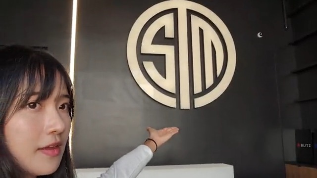 Team Solomid Logo Wallpaper