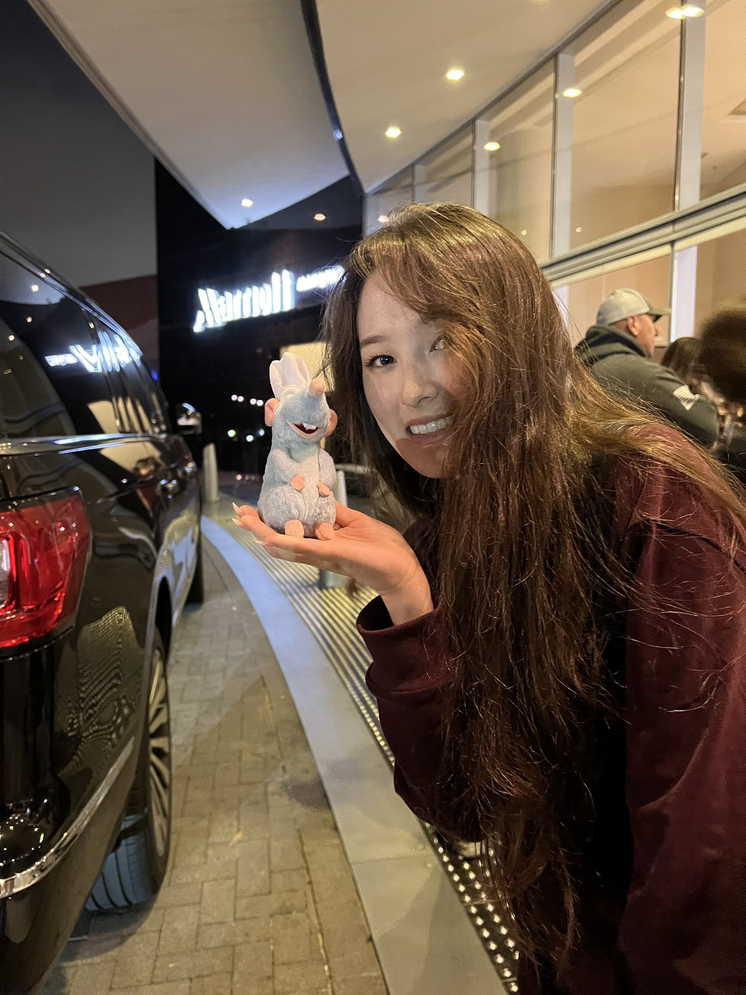 val on Twitter: "remy meets the entire gang https://t.co/CYo77rvNkF" / Twitter