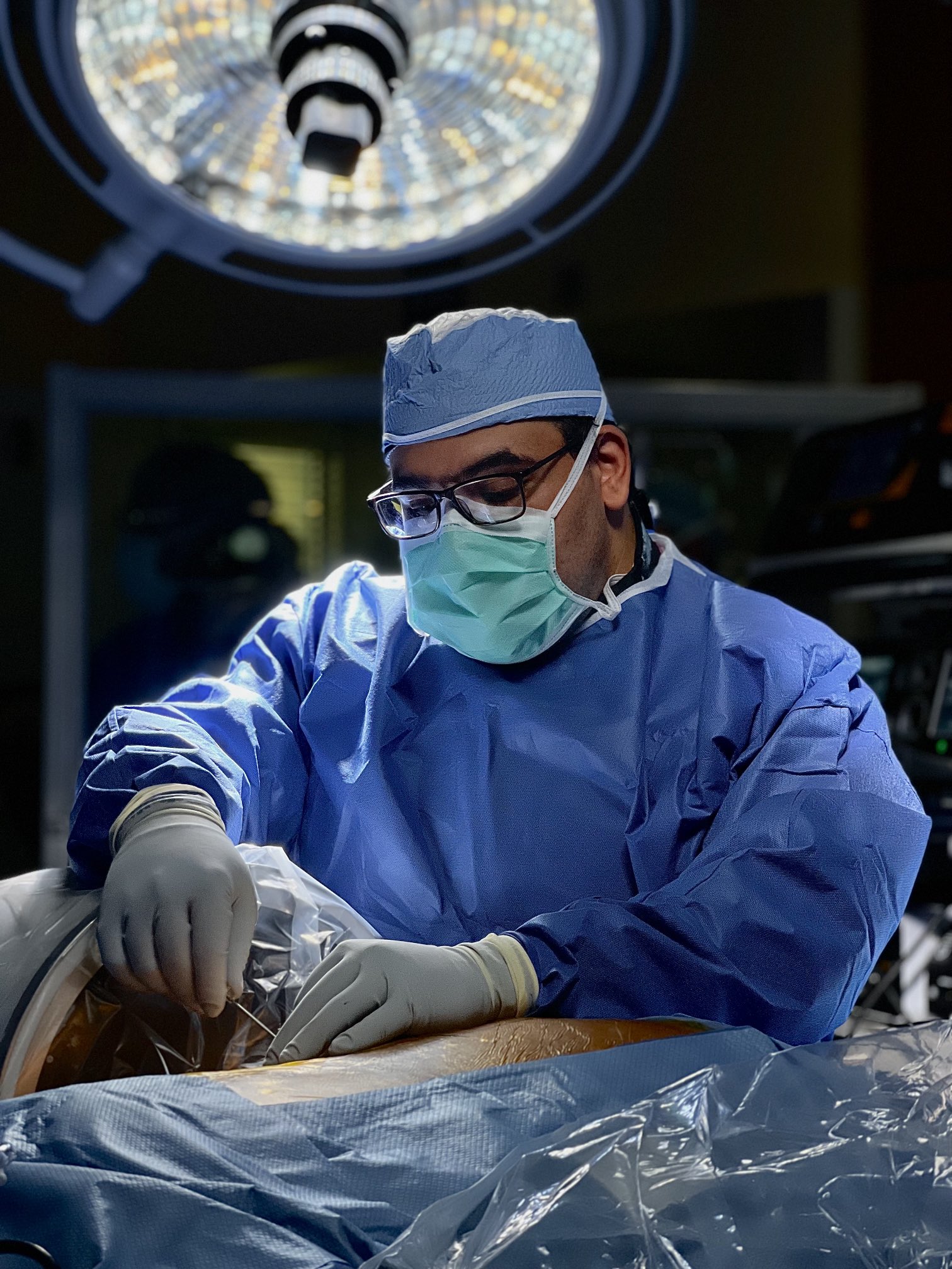 Nitin Agarwal, M.D. on Twitter: "Proud of Galal Elsayed ⁦@gawalabear⁩. We just did first MIS ...