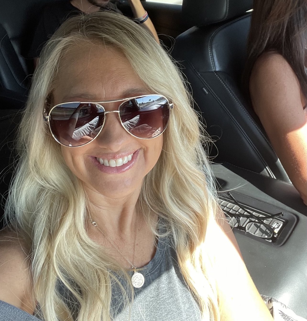 Stacy Rae 🇺🇸 on Twitter: "@GuntherEagleman This girl 👇🏼 https://t.co/murgeEhH3W" / Twitter