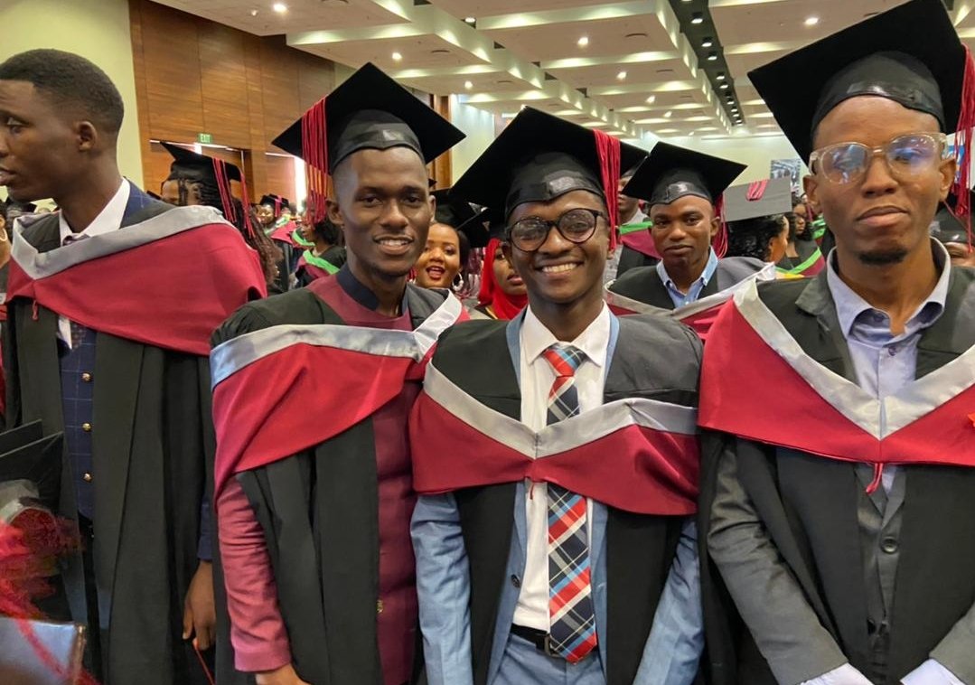 Uzi : MAKOSA MADOGO MADOGO TUNAYOYAFANYA KWENYE UOMBAJI WA KAZI...👇 ...