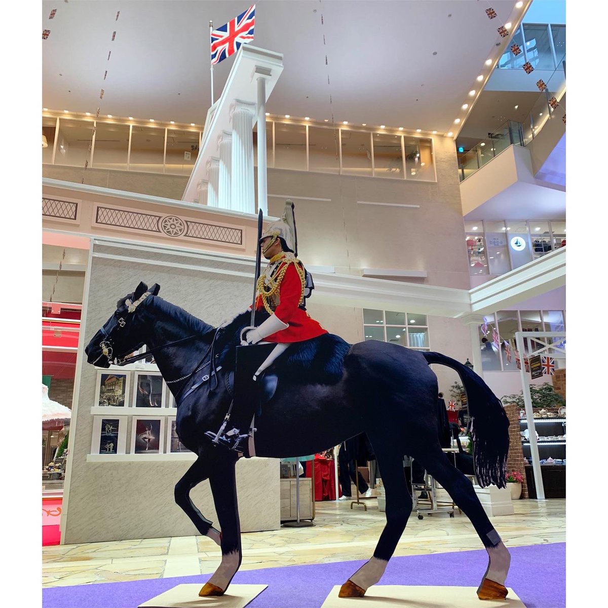 HANKYU EVENT on Twitter: "#英国フェア2022 🇬🇧 祝祭広場ではつい撮影🤳したくなるスポットや、 ずっと眺めていたくなるアイテムでいっぱいです🥰（ｳﾒ） https ...
