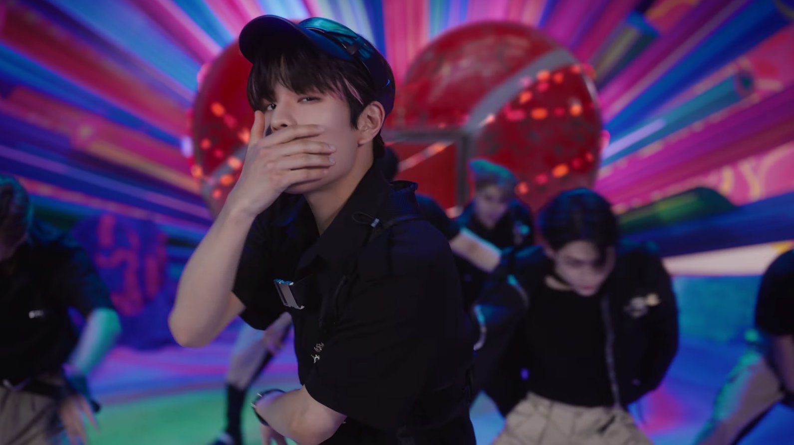 Stray Kids Chart Data 💗 on Twitter: ""CASE 143" M/V has now surpassed 2,300,000 (2.3M) views on ...