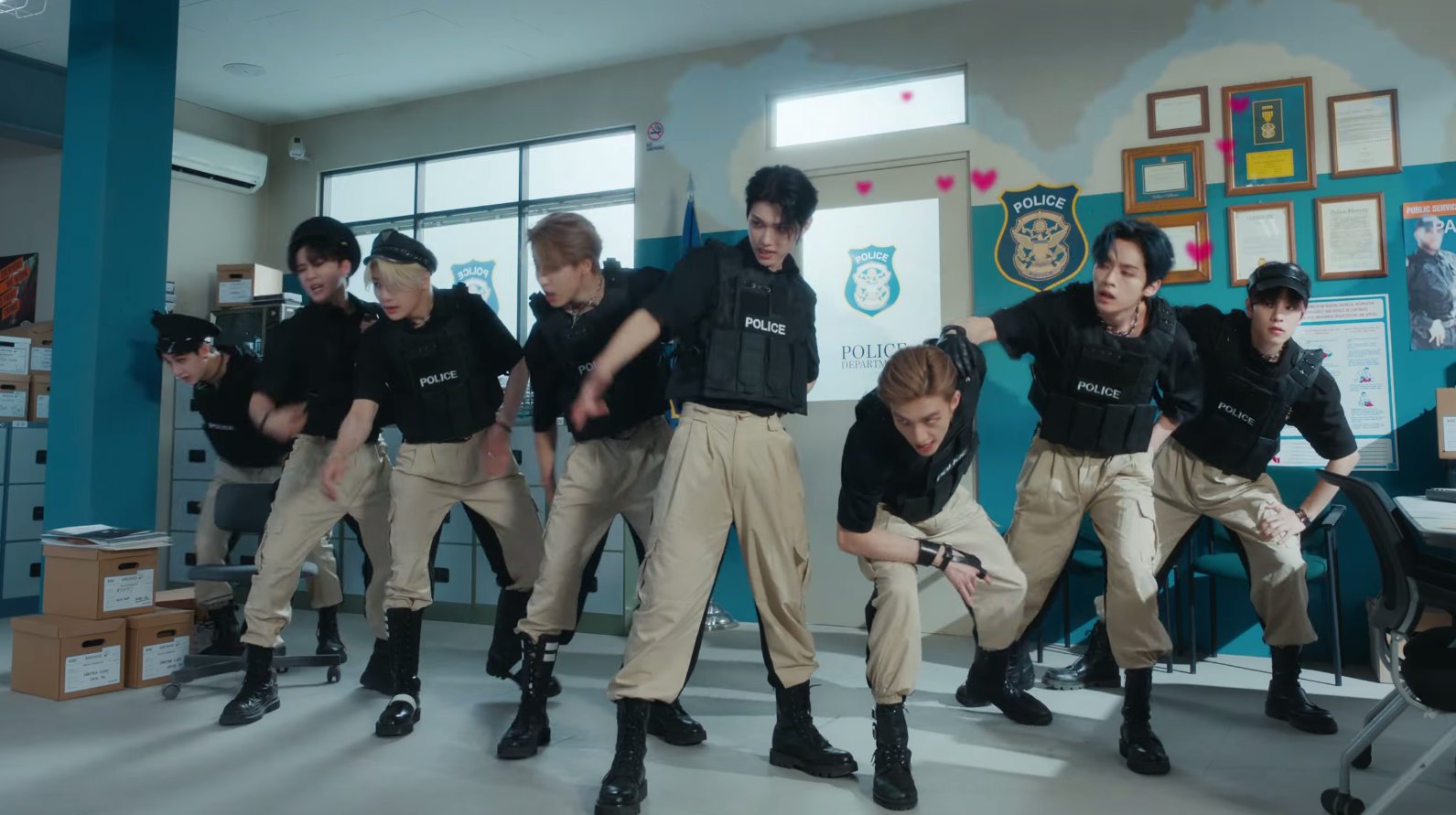 Stray Kids Chart Data 💗 on Twitter: ""CASE 143" M/V has now surpassed 2,500,000 (2.5M) views on ...