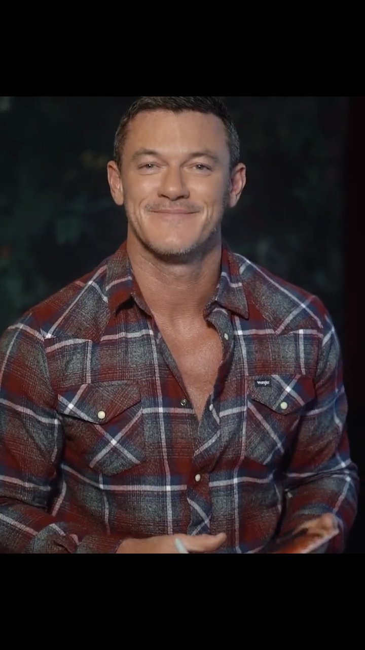 Luke Evans on Twitter: "A Song for You is released in four weeks! Here’s the full tracklisting ...